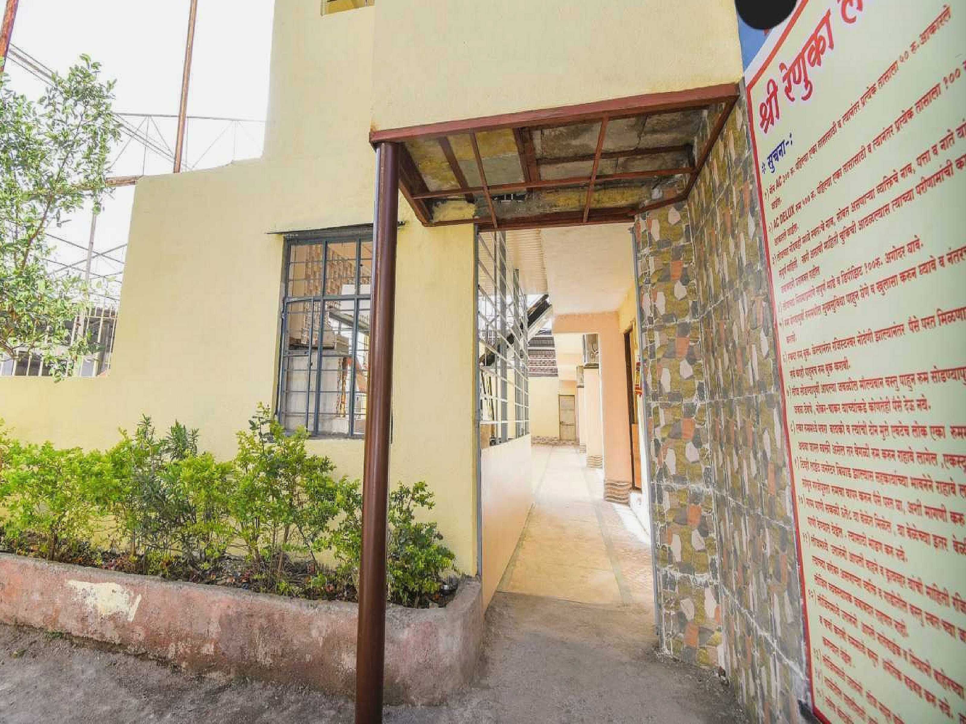 Hotel O Renuka Lodging and boarding, Flagship Pune, Book @ ₹728 - OYO