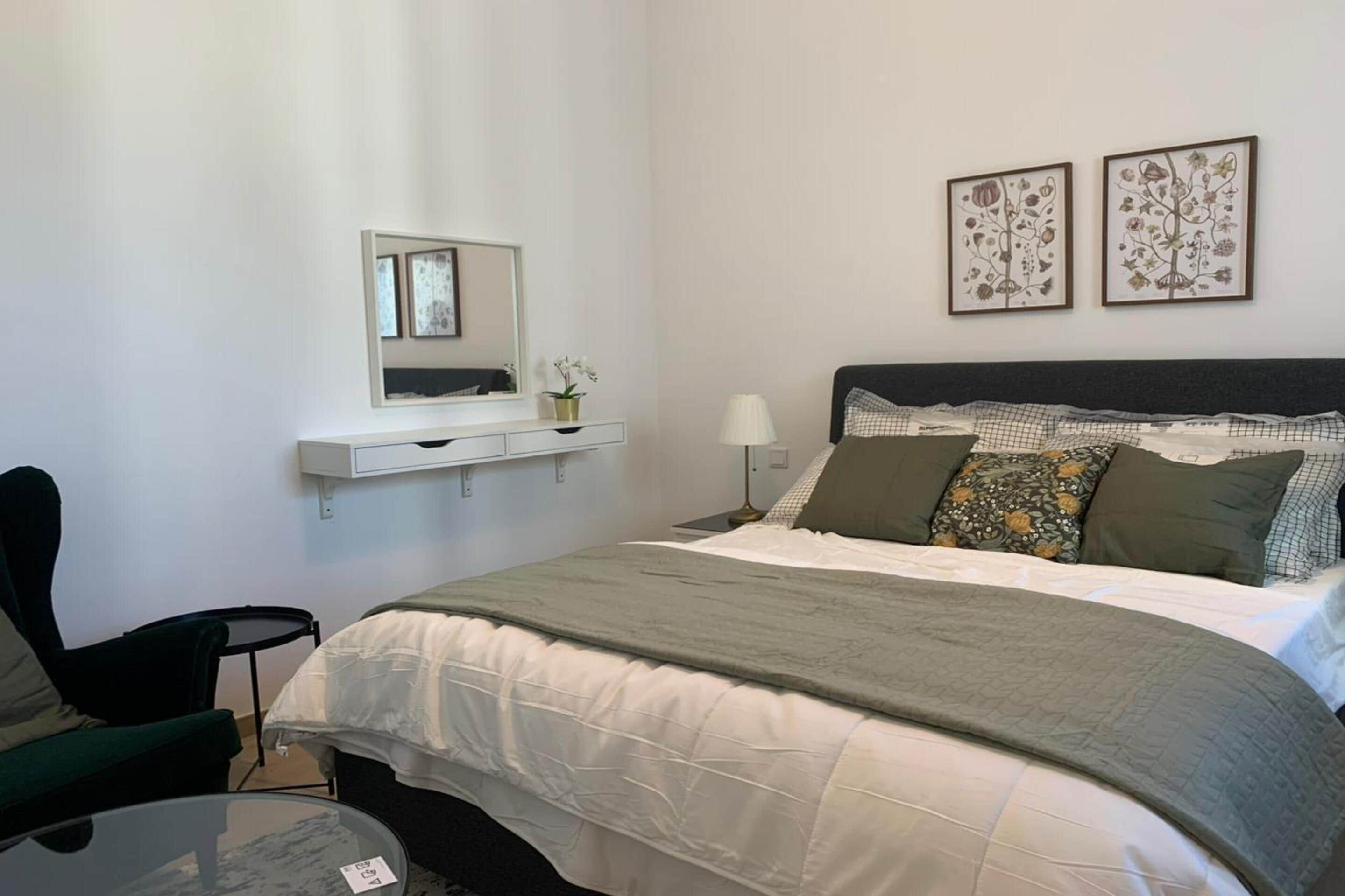 OYO 1058 Home The Nook 2 403 Studio, Home Dubai, Book @ AED5000 - OYO