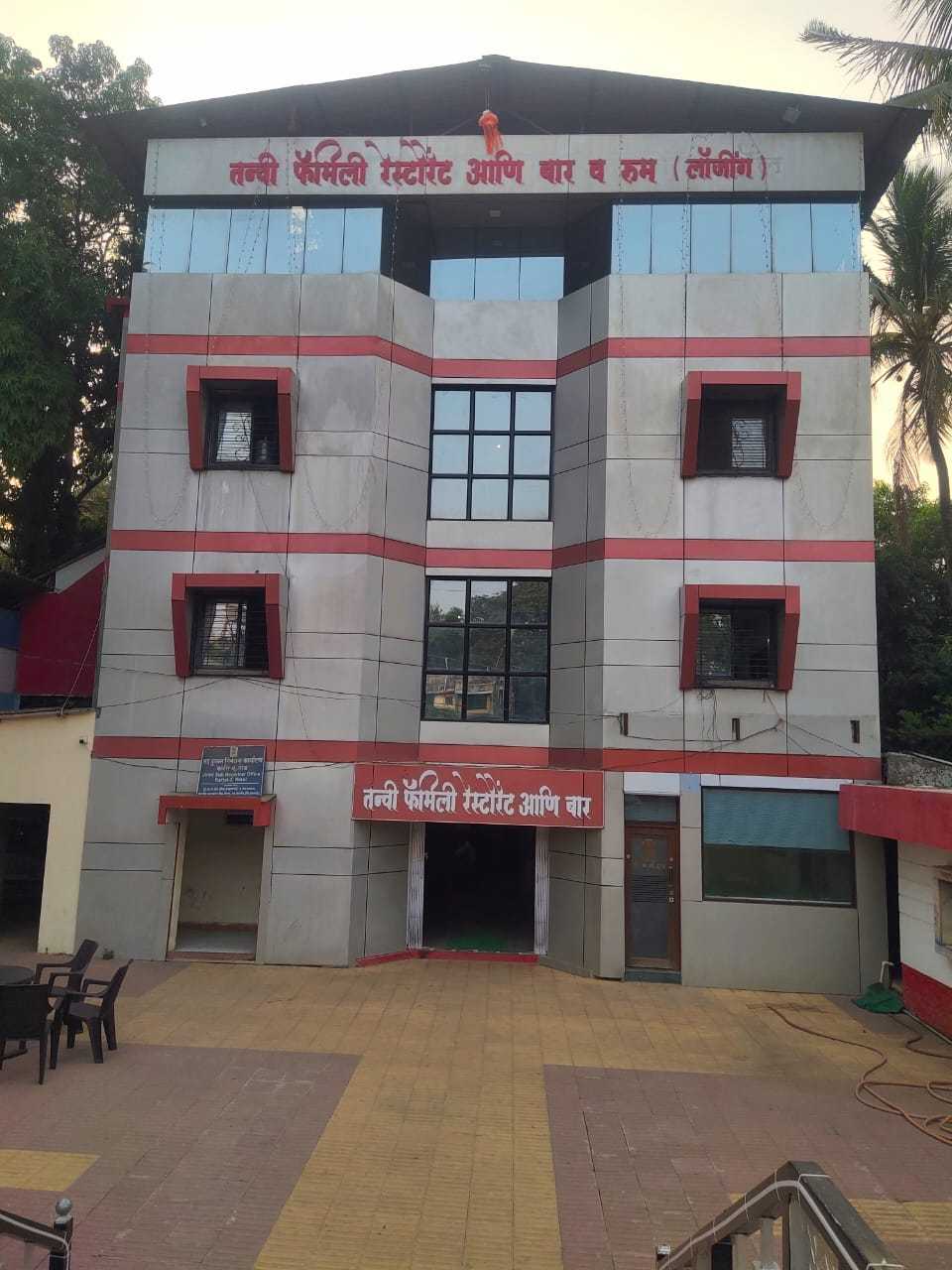 OYO 811527 Hotel Tanvi, OYO Rooms Karjat, Book @ ₹738 - OYO