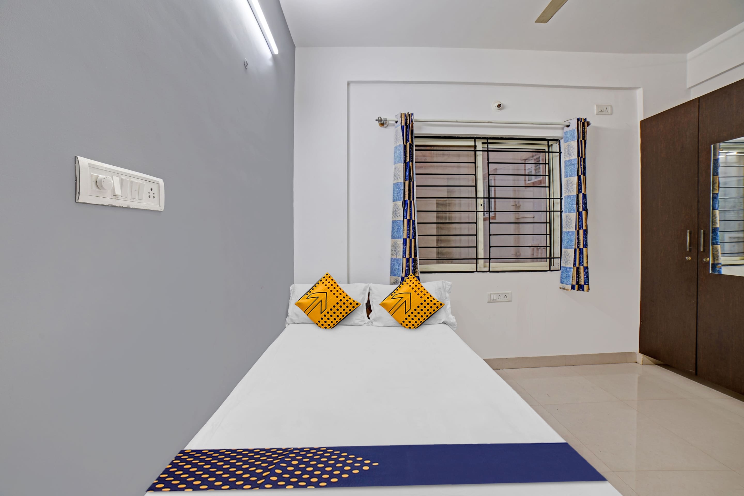 SPOT ON 811649 San International Hotel, SPOT ON Bangalore, Book @ ₹684 ...