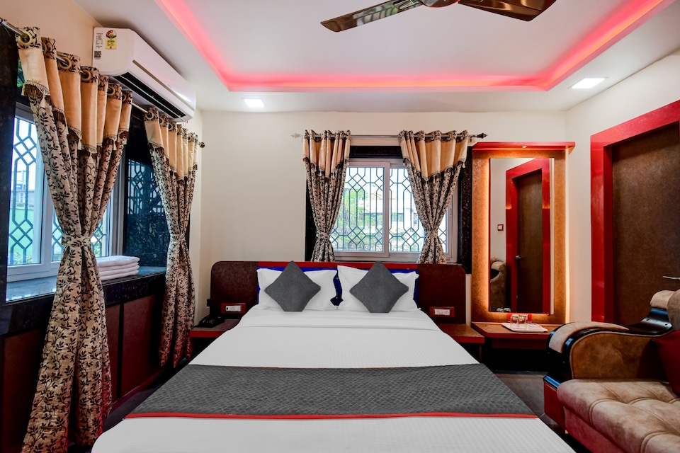 Townhouse Hotel Mega Grand & Restaurant, Townhouse Kolkata, Book @ ₹910 - OYO
