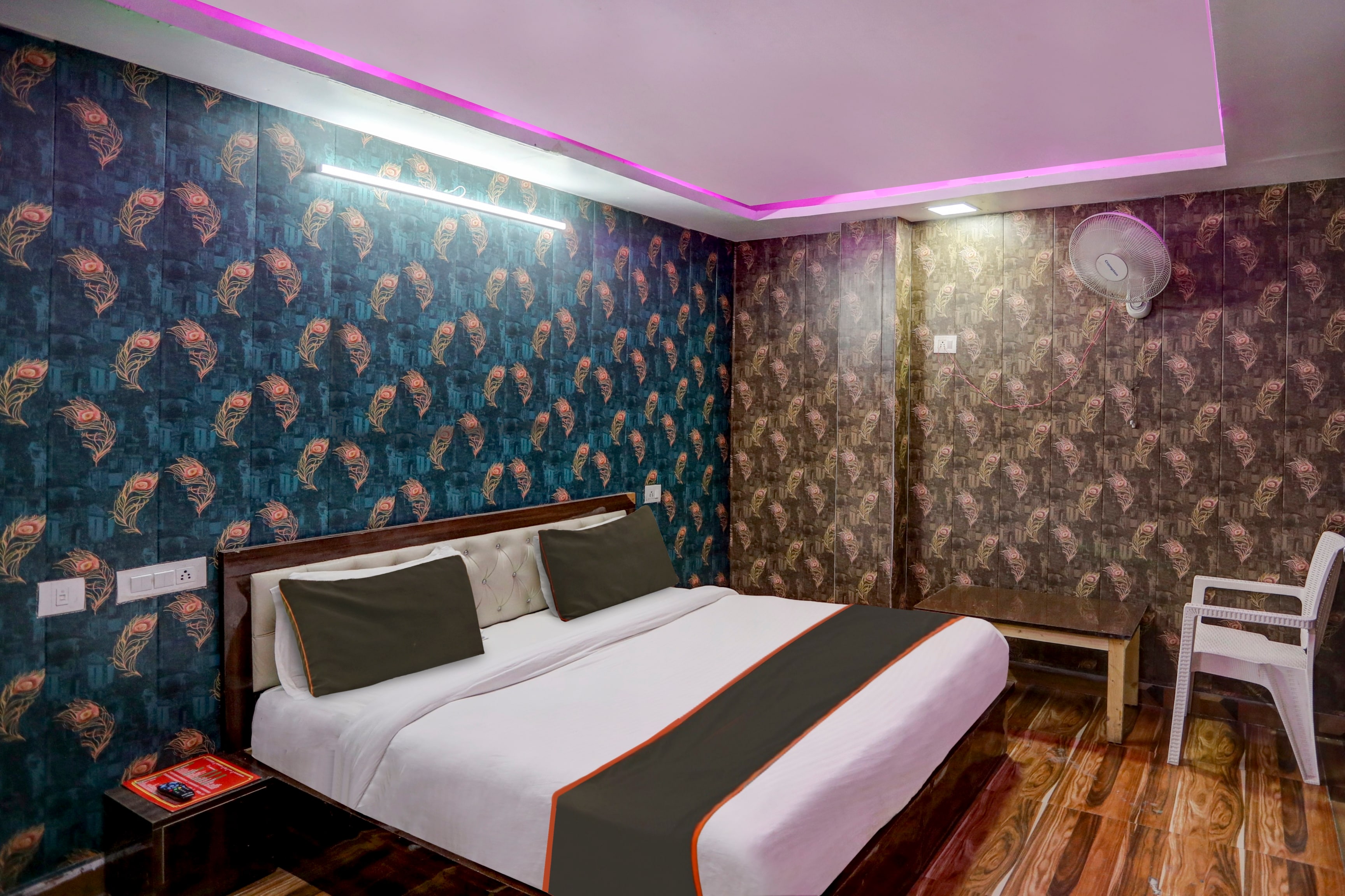 Collection O R K HOTEL, Collection O Noida, Book @ ₹652 - OYO