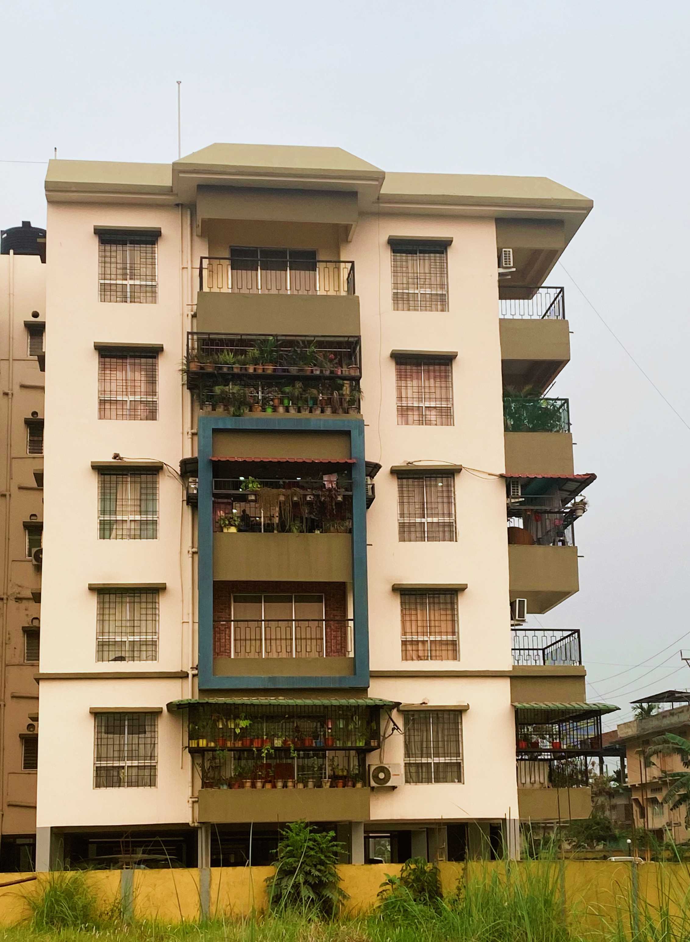 OYO HOME Blue Moon Guest House, Home Guwahati, Book @ ₹1178 - OYO