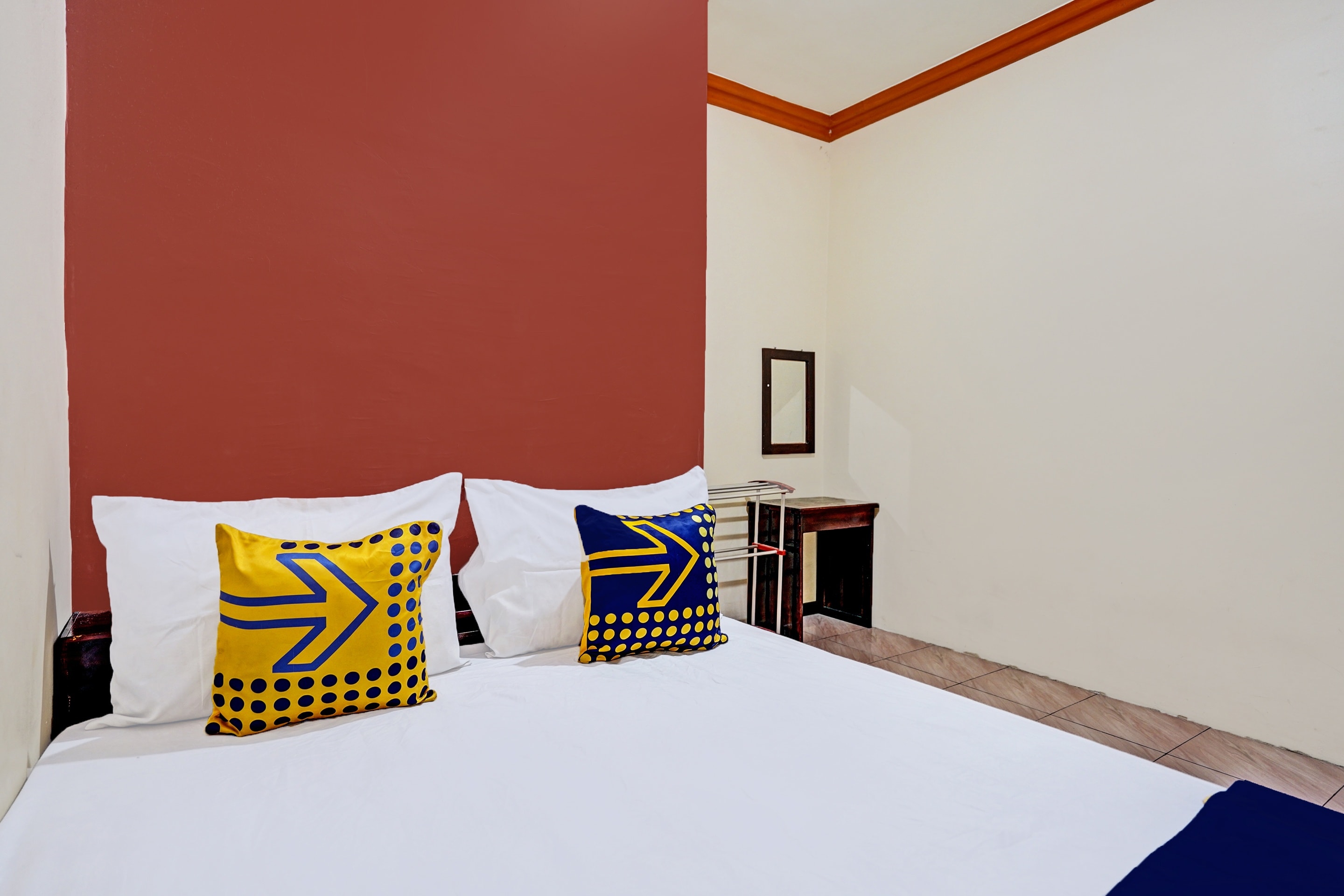 Hotel O Penginapan Kangean SyariahNearTaman Merdeka Kalianget, OYO ...