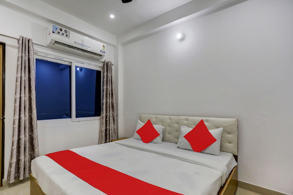 OYO Flagship Hotel SKR, Flagship Varanasi, Book @ ₹1748 - OYO