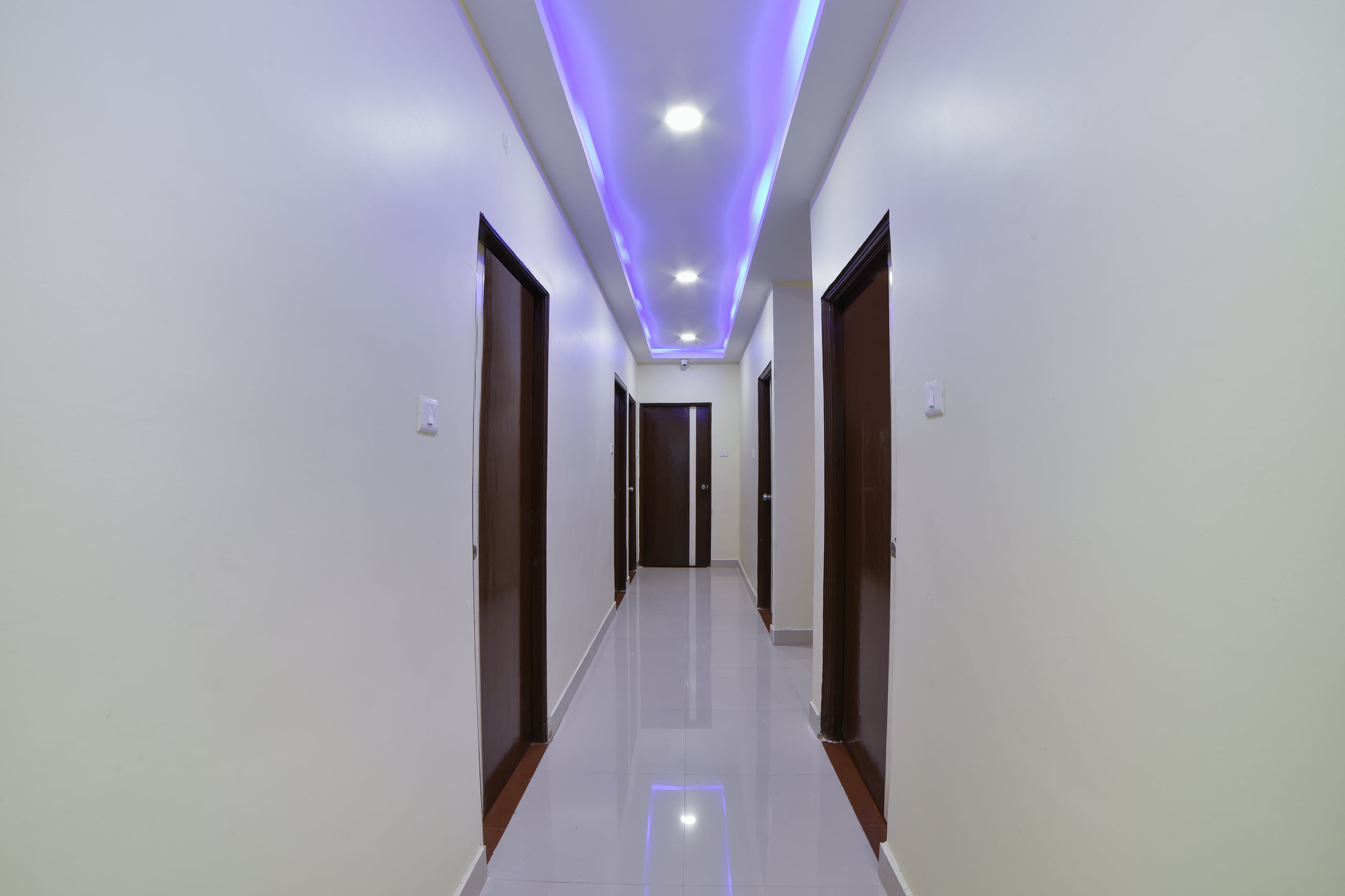HOTEL O CLASSIC INN, Flagship Hyderabad, Book @ ₹1418 - OYO