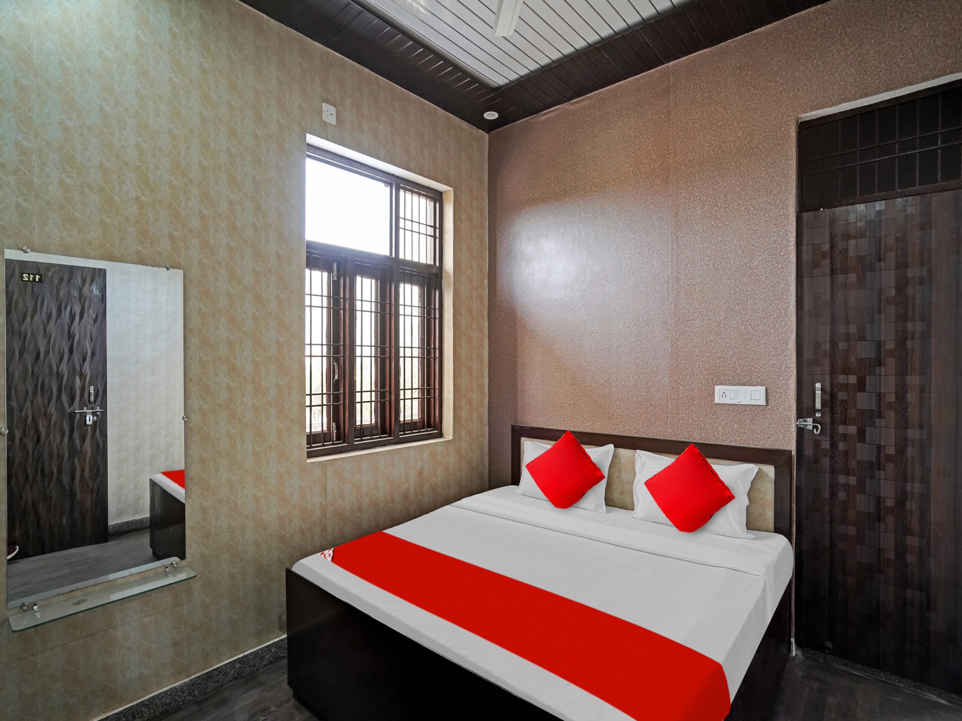 Hotel O Oreo Grand, Flagship Meerut, Book @ ₹905 - OYO