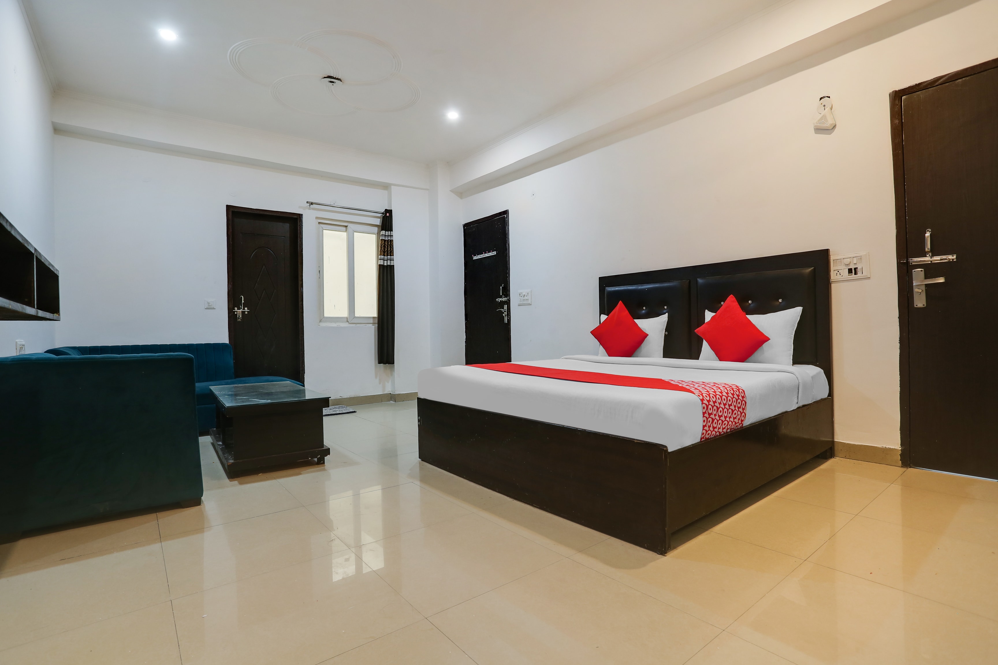 OYO Flagship 813899 Susant Place, Flagship Gurgaon, Book @ ₹1462 - OYO