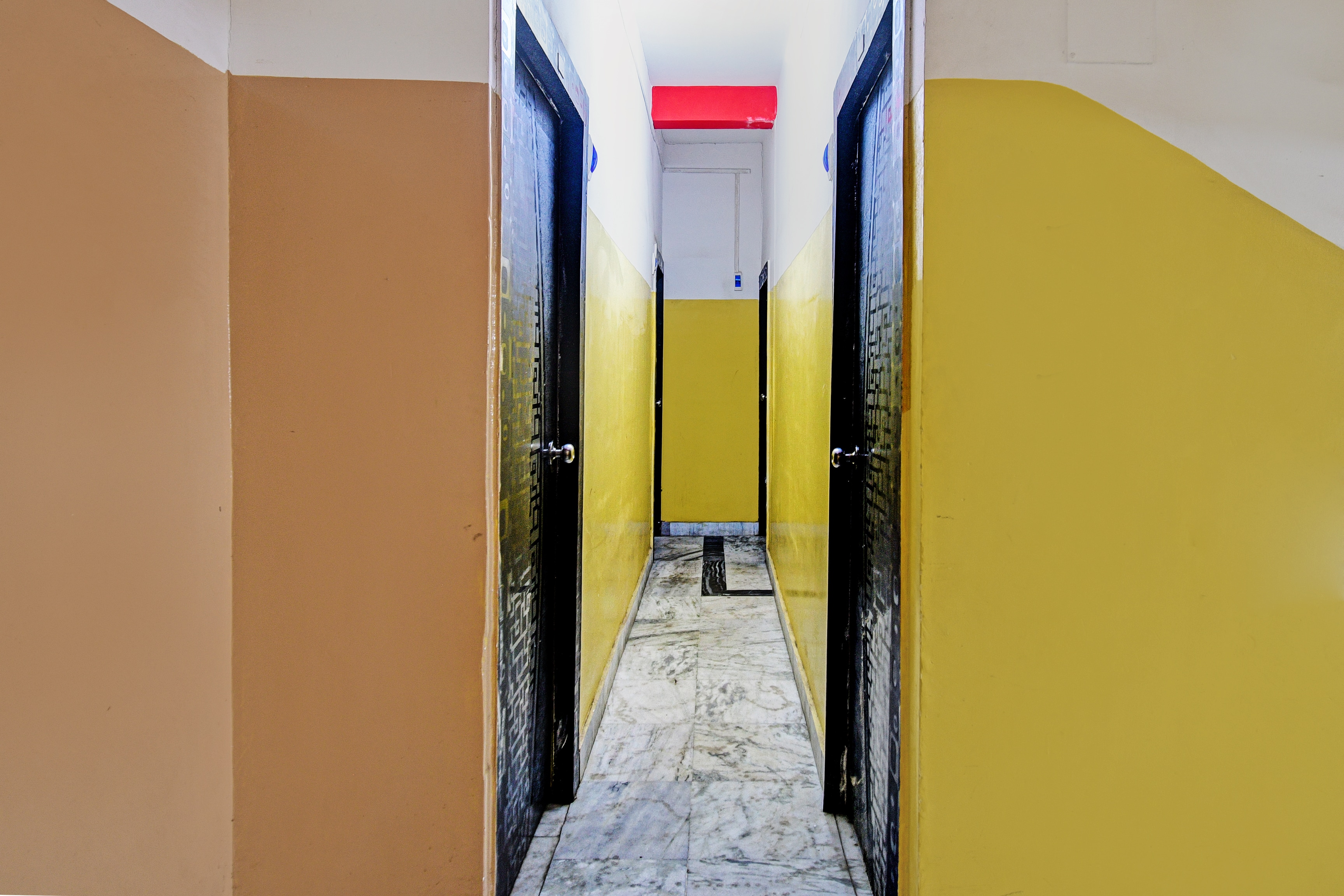 Hotel O New Maya Palace Inn, Flagship Kolkata, Book @ ₹802 - OYO