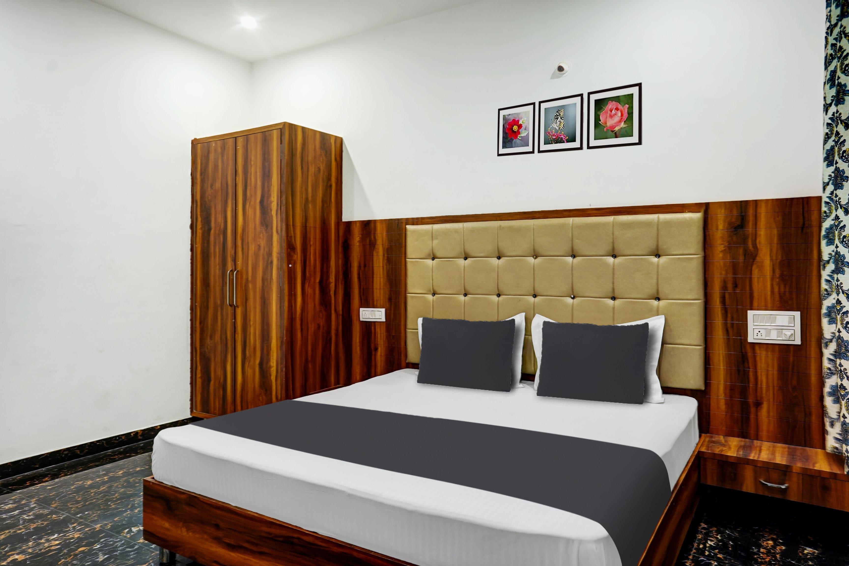 Spot On Hotels in Hotel Ishwar Palace, Udaipur Starting @ ₹291 - Upto ...