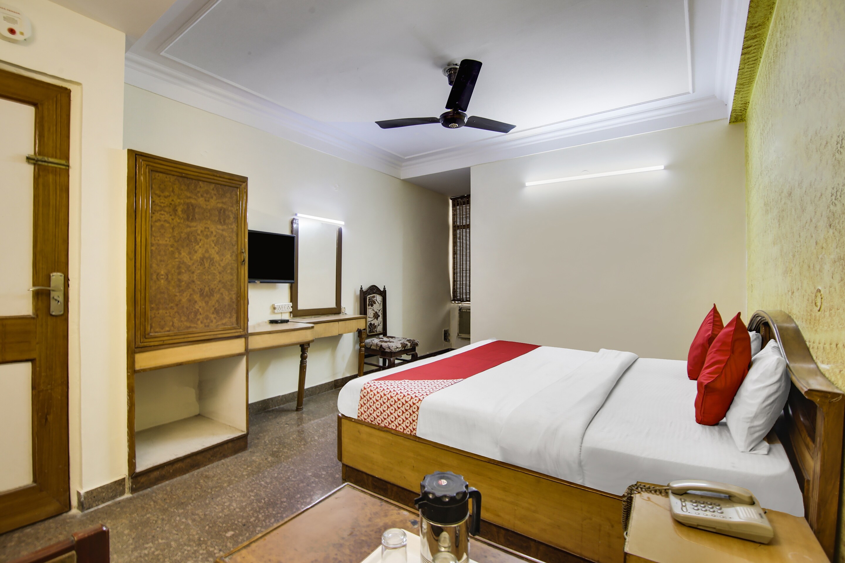 OYO Flagship Hotel SS Palace, Flagship Delhi, Book @ ₹1403 - OYO