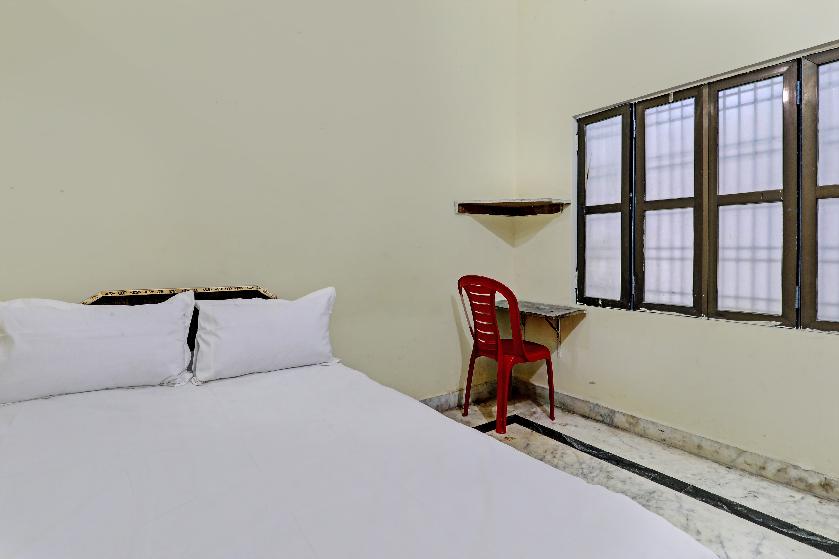 SPOT ON Making, SPOT ON Jaunpur, Book @ ₹404 - OYO