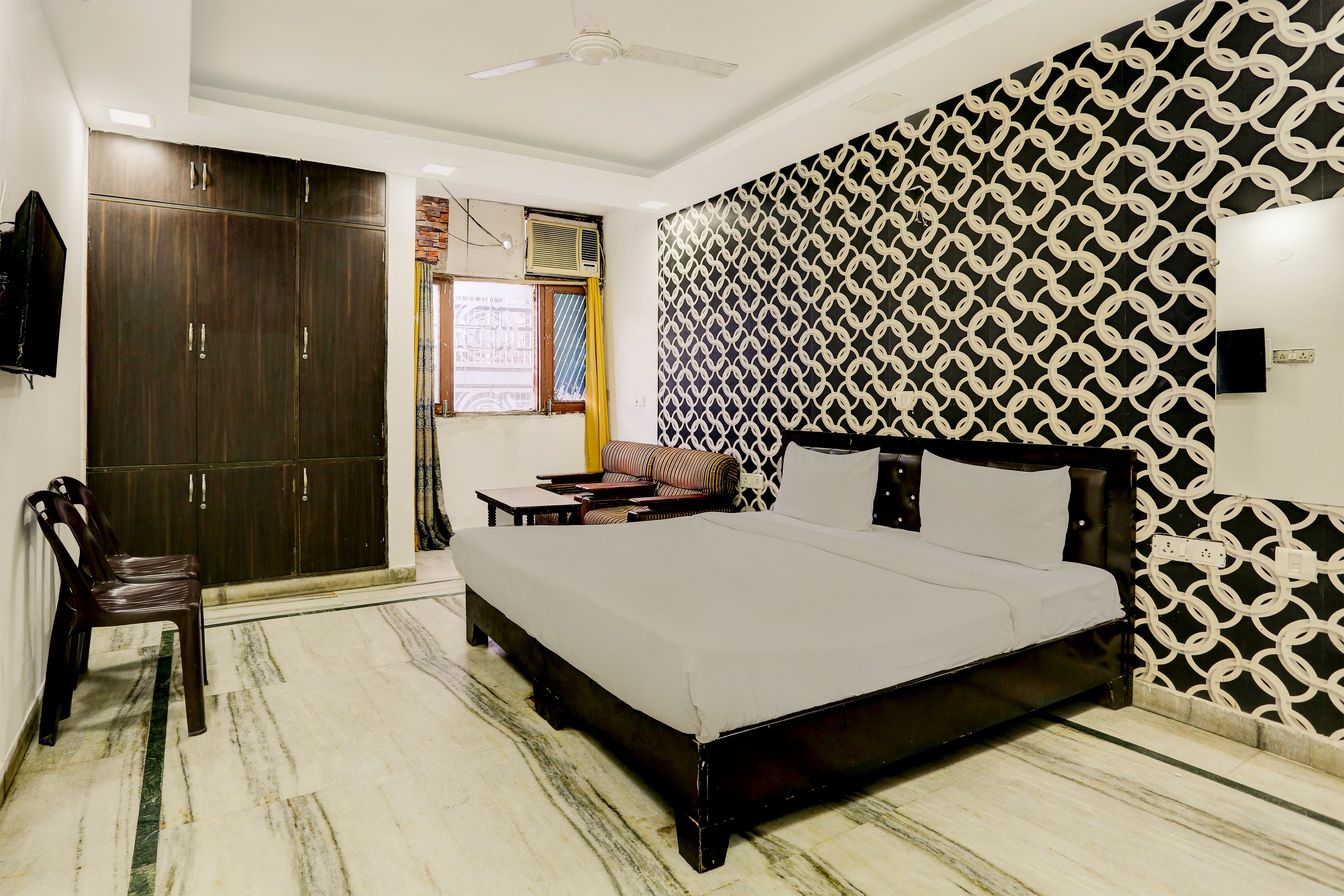 OYO Silver Villa, OYO Rooms Delhi, Book @ ₹728 - OYO