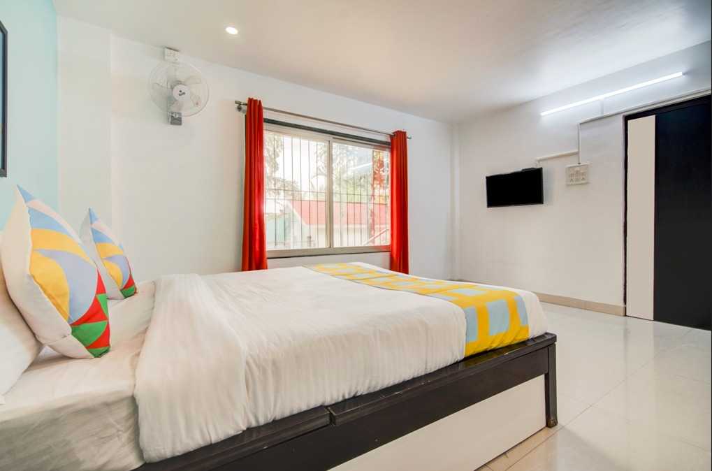 OYO 814546 Hotel MDS, Mid Range Pune, Book @ ₹1095 - OYO
