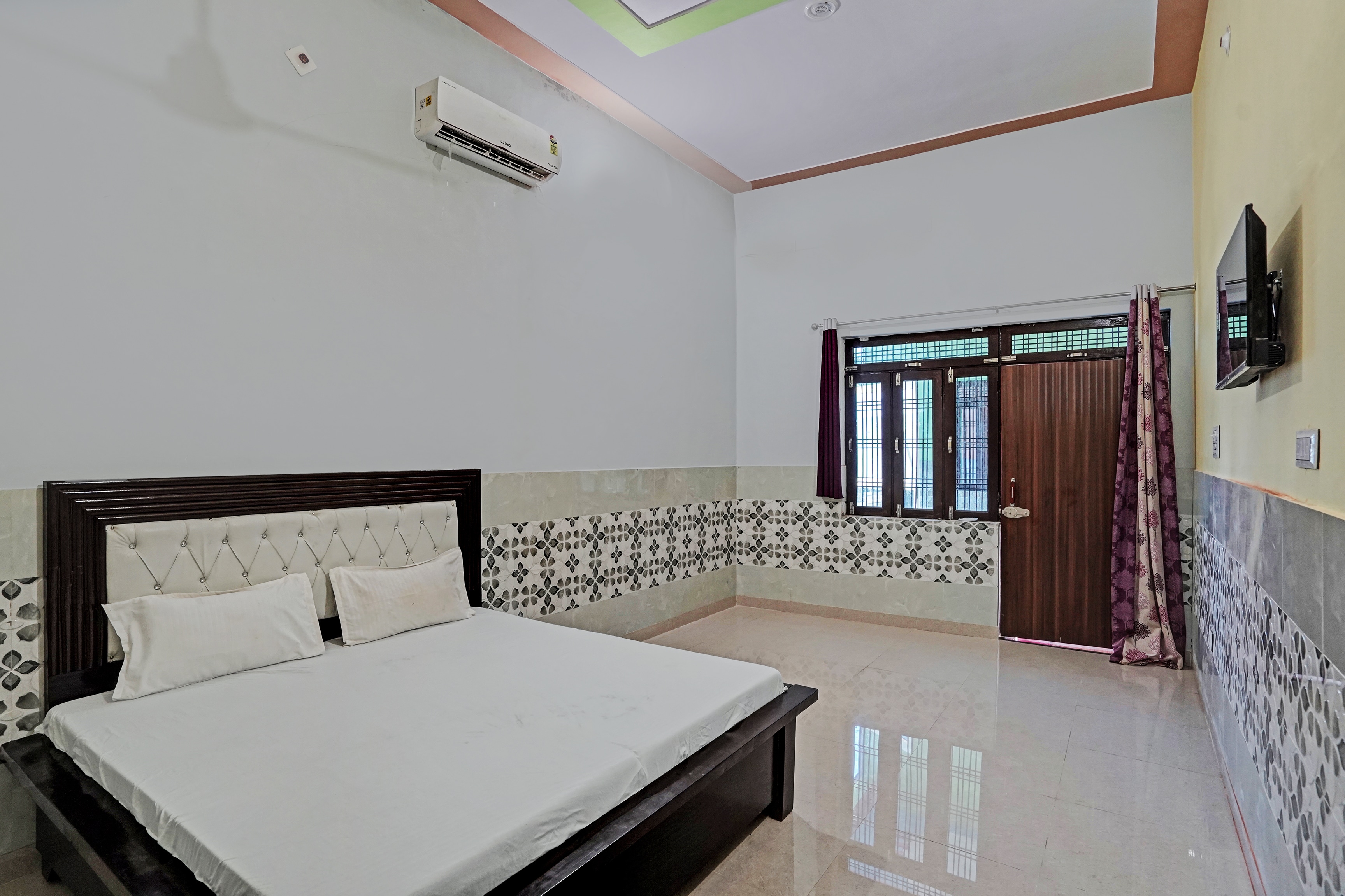 Hotel O P.k., OYO Rooms Noida, Book @ ₹944 - OYO