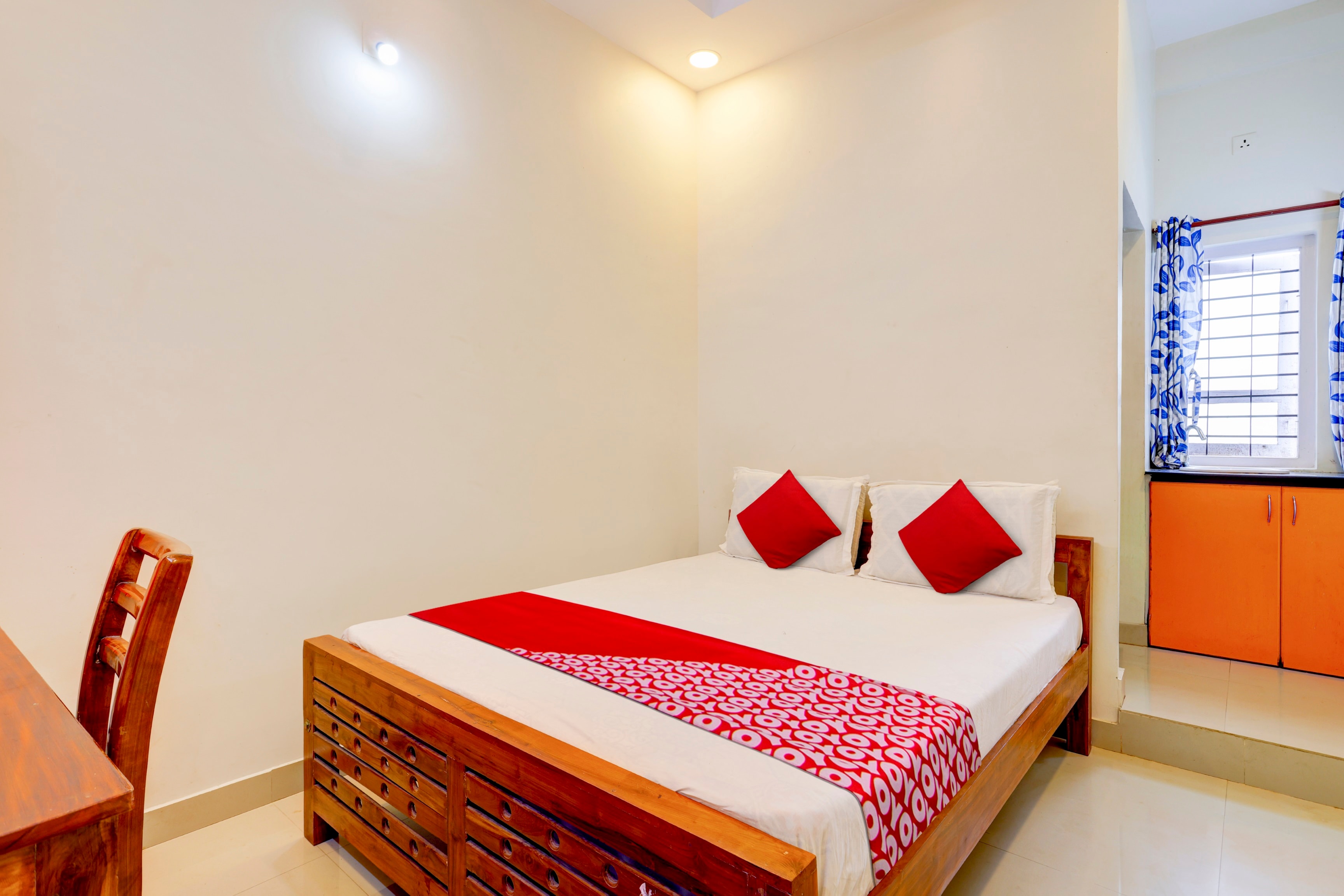 SPOT ON JL Residency, SPOT ON Trivandrum, Book @ ₹1238 - OYO