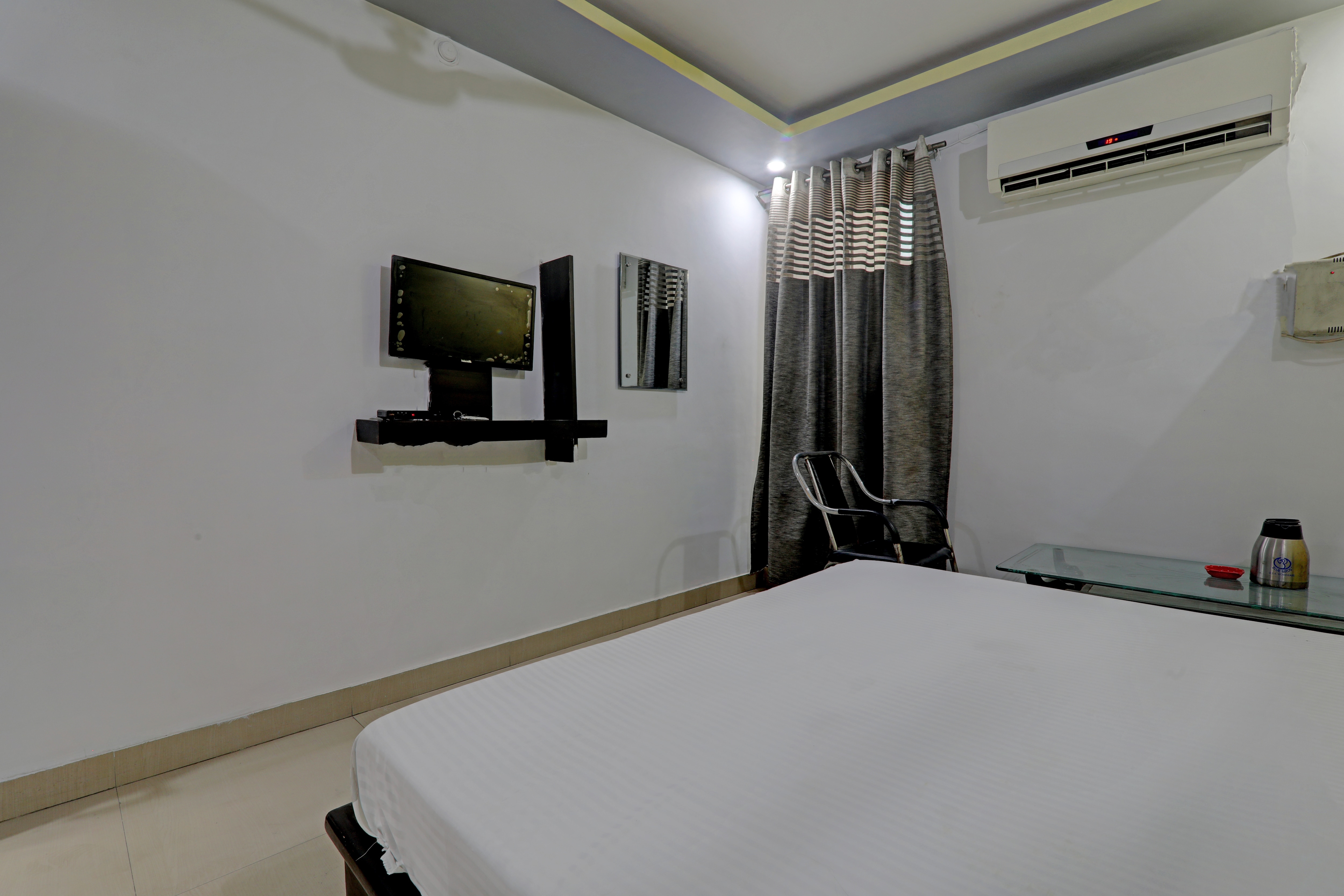 Hotel O Sri Krishna Palace, Flagship Lucknow, Book @ ₹1311 - OYO