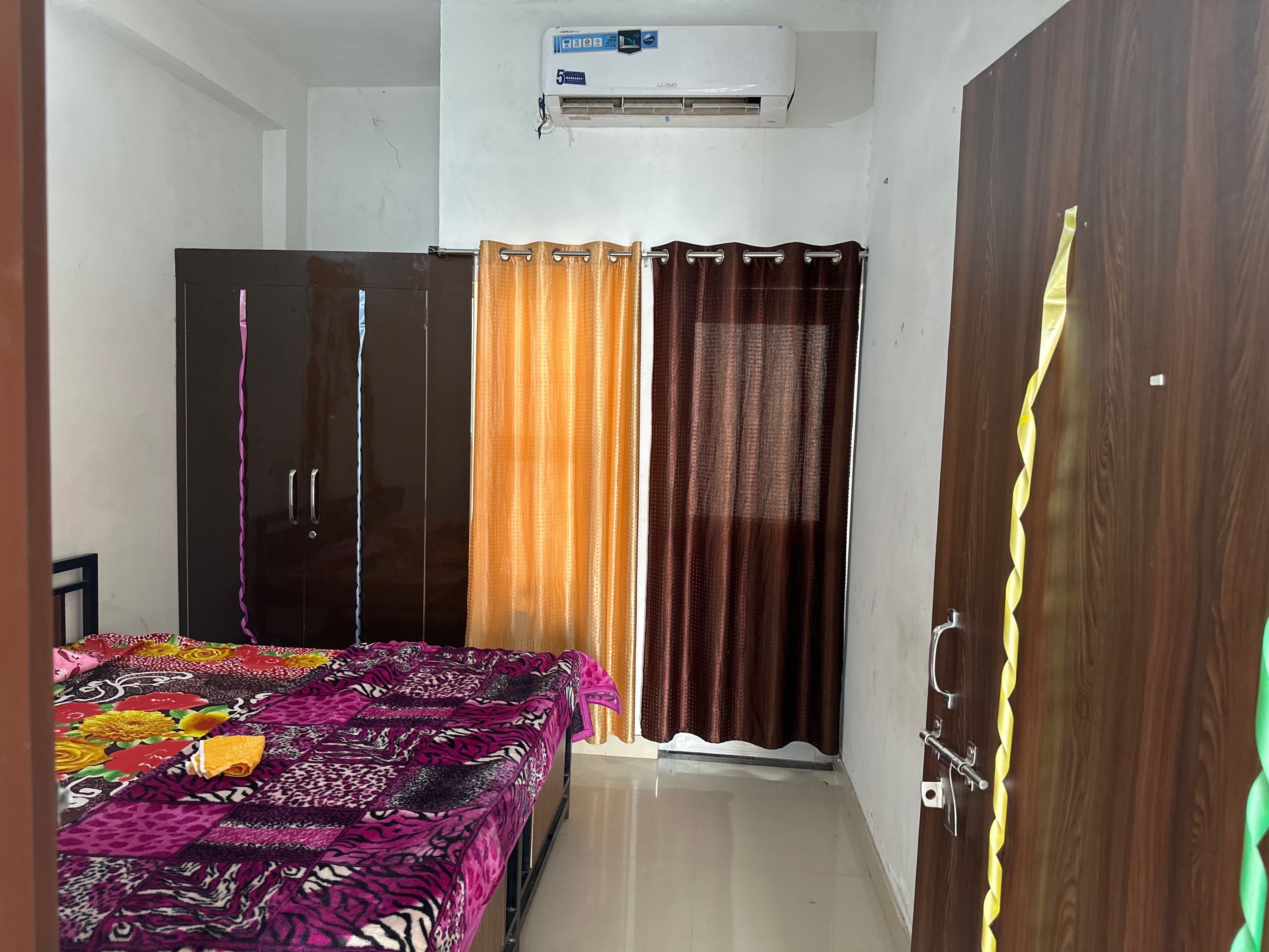 OYO Kanish Place, OYO Rooms Narnaul, Book @ ₹1144 - OYO