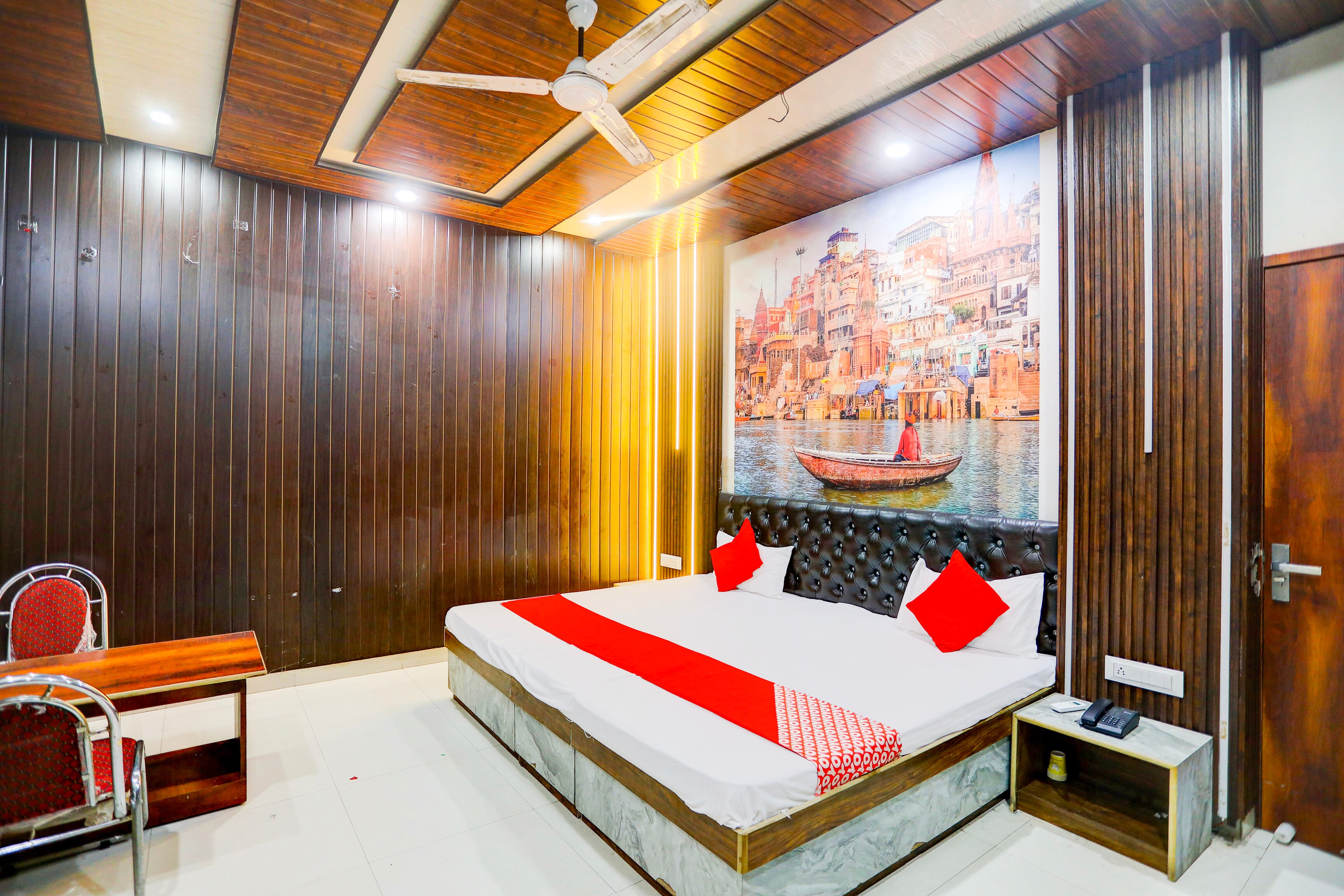 OYO Flagship Bollywood Paying Guest House, Flagship Varanasi, Book ...