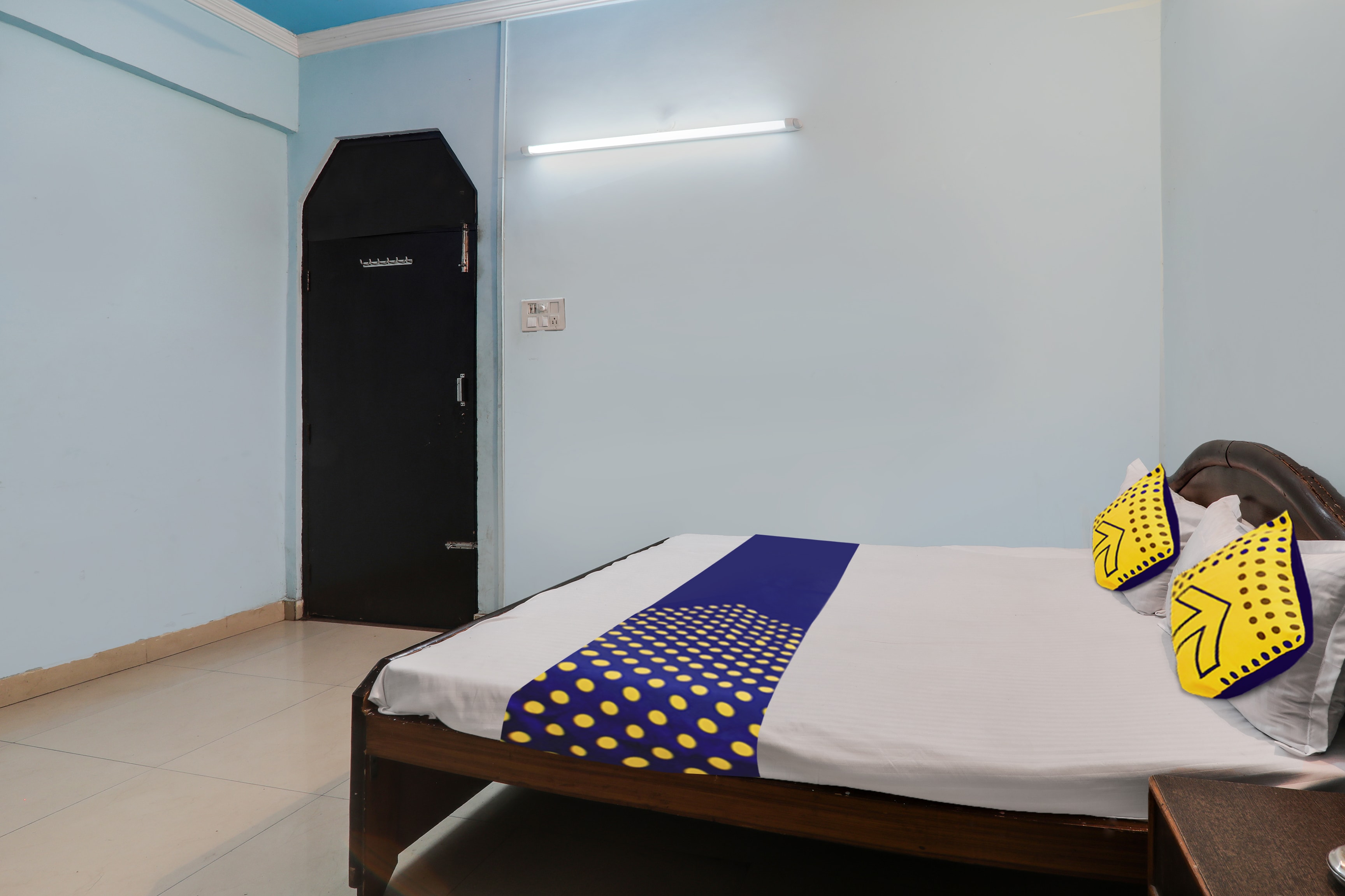 SPOT ON Satkar Palace, SPOT ON Lucknow, Book @ ₹684 - OYO