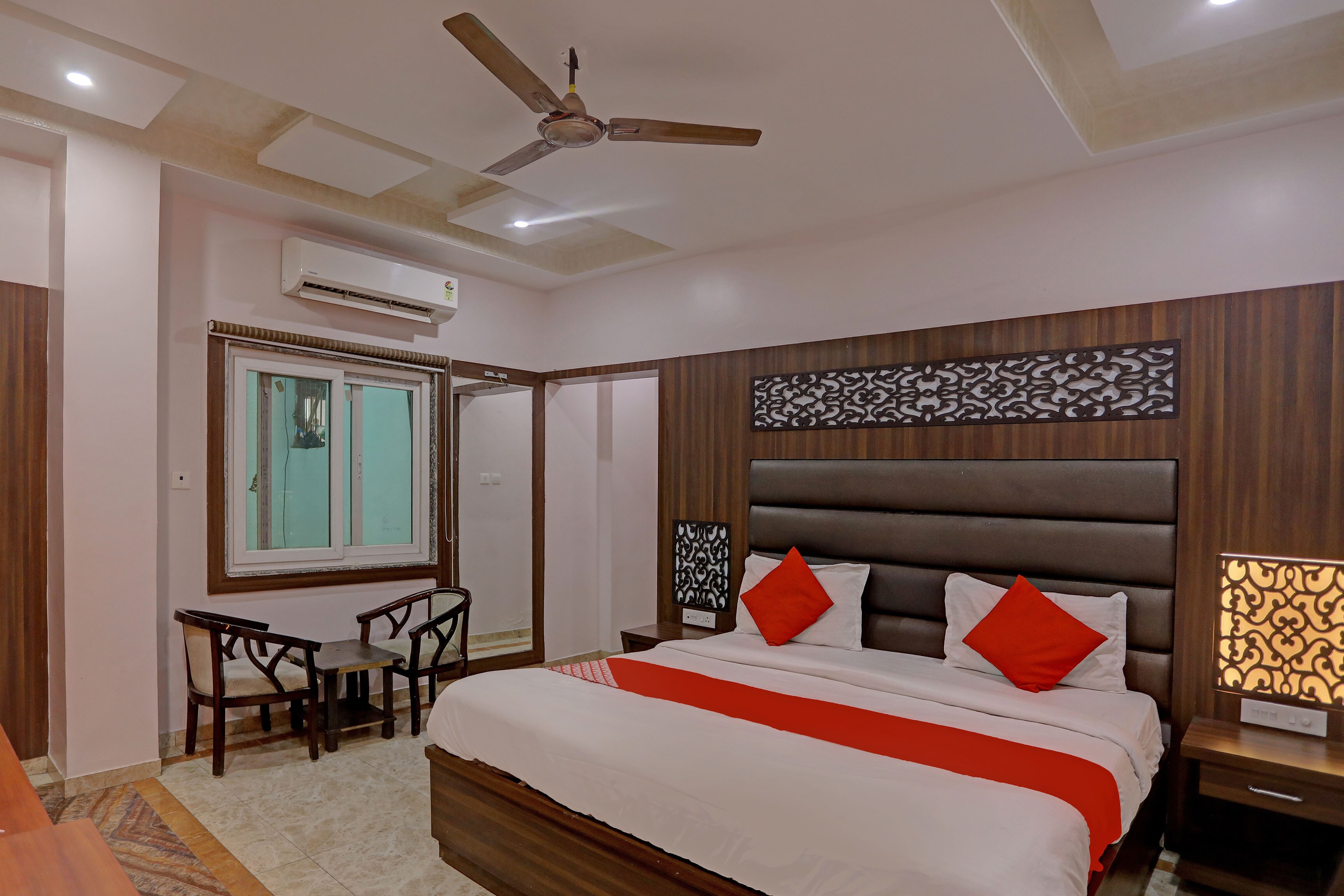 OYO Flagship Hotel Kashi, Flagship Varanasi, Book @ ₹2044 - OYO