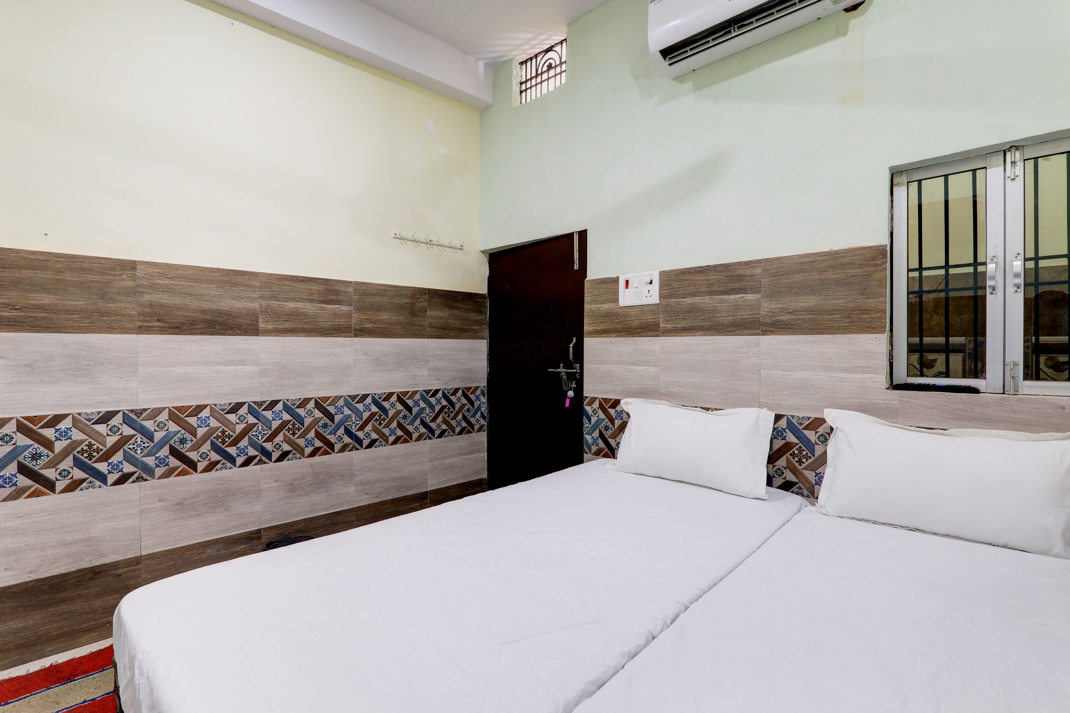 OYO Balaji Guest House, OYO Rooms Renukoot, Book @ ₹680 - OYO