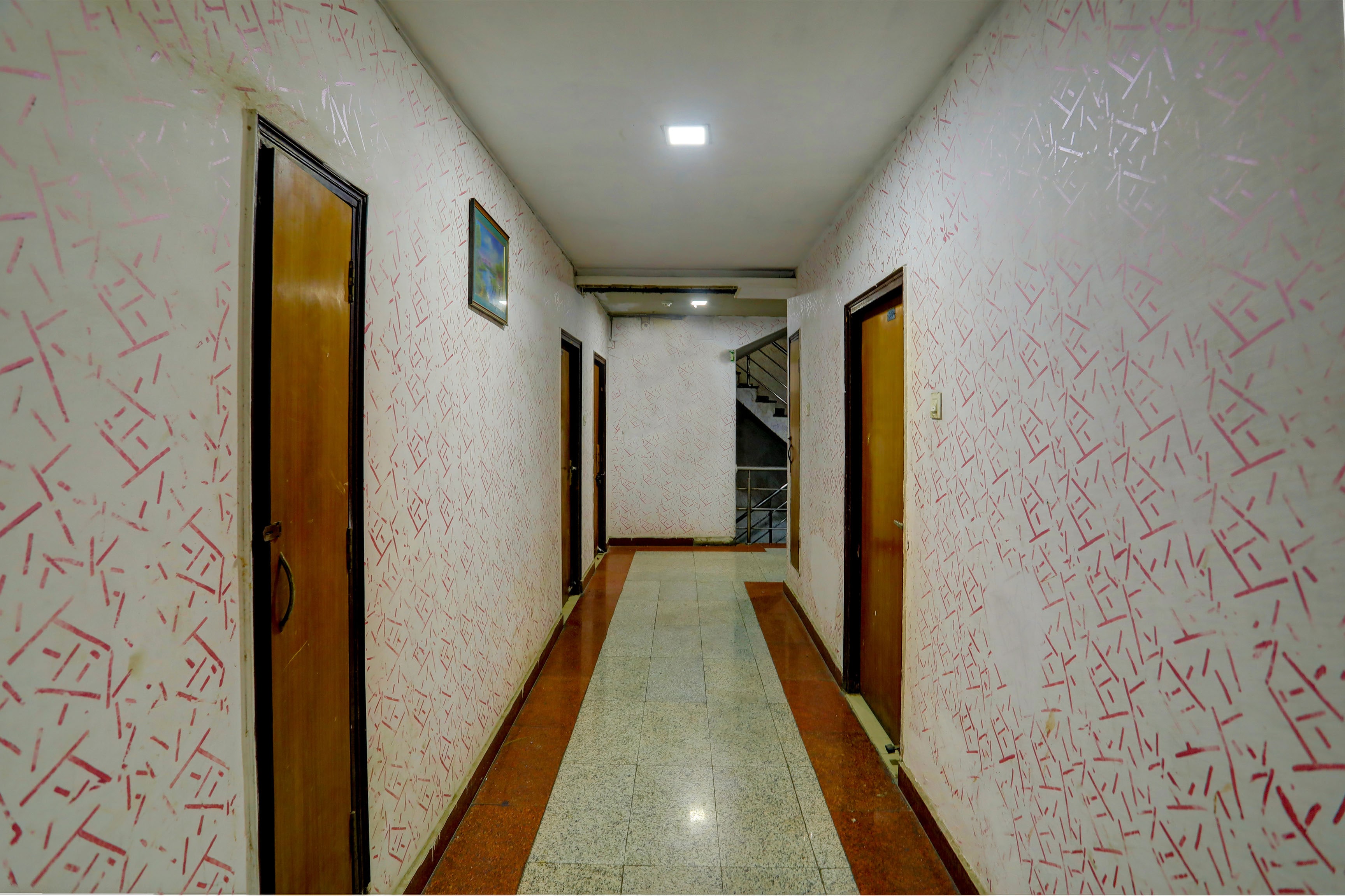 Hotel O MONARCH Galaxy Inn, Flagship Lucknow, Book @ ₹877 - OYO