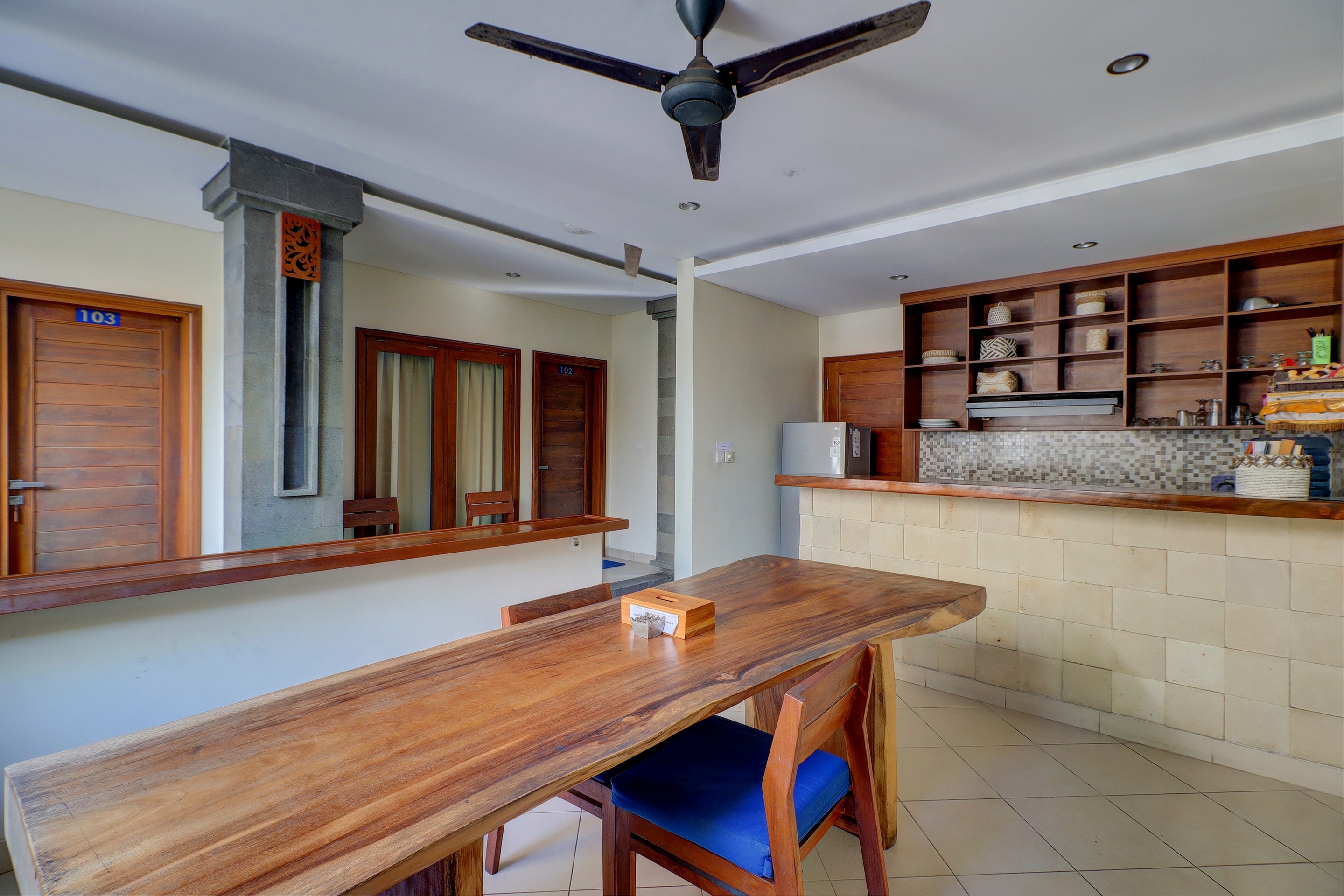 OYO Life 92852 Singgah Hotel Legian, OYO Living Bali, Book @ Rp111597 - OYO
