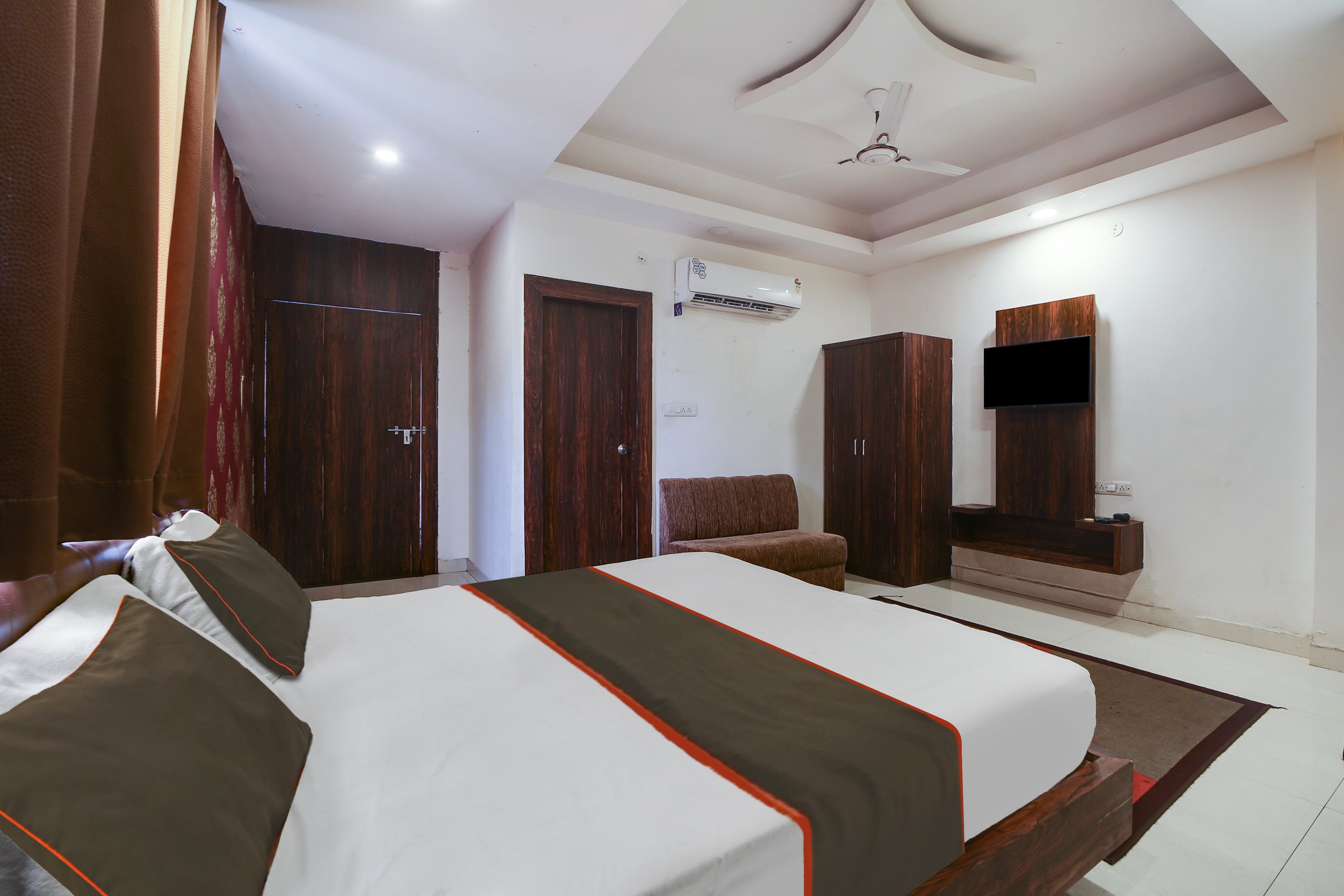 Hotel O Ocean Pearl, Flagship Bhopal, Book @ ₹1257 - OYO