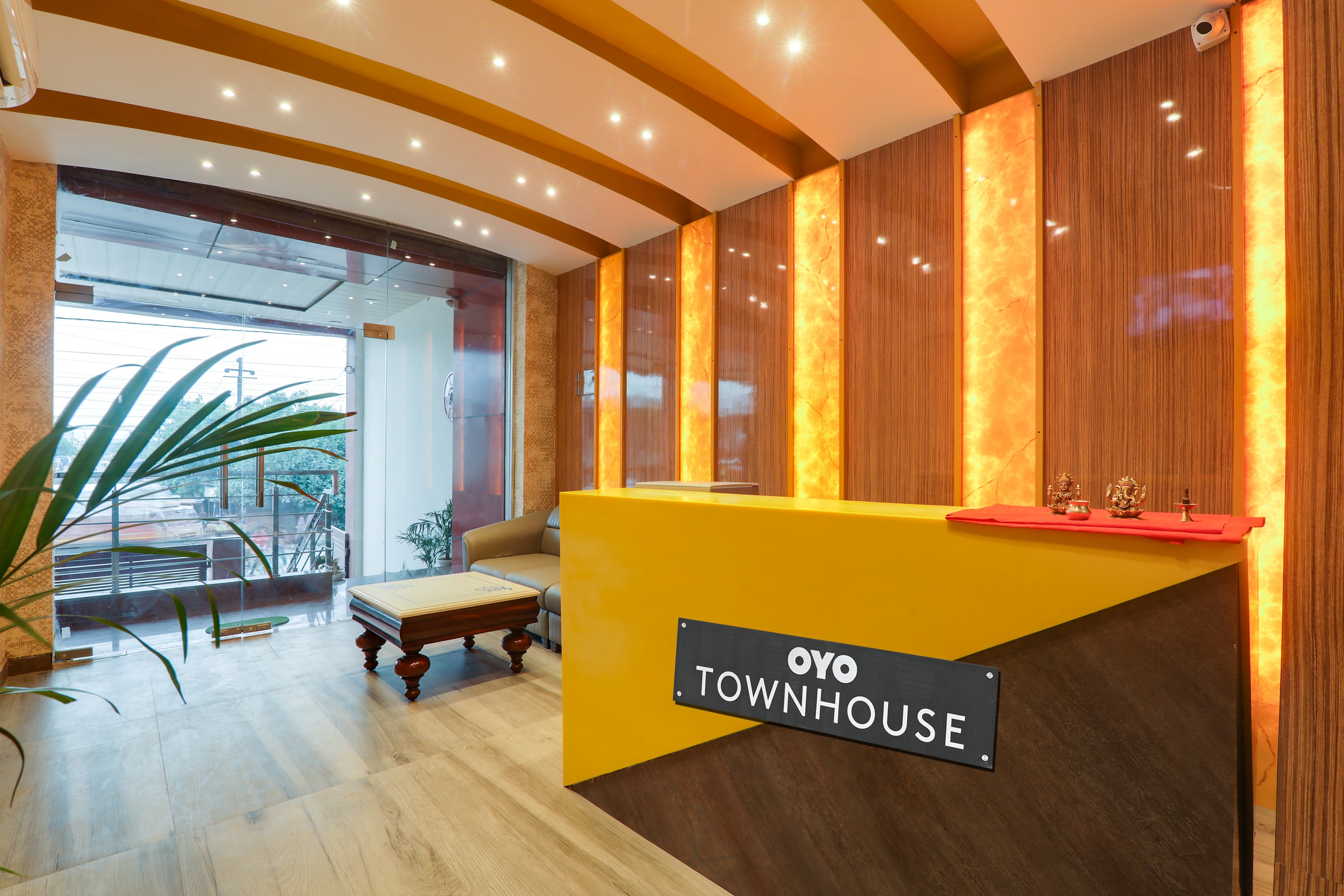 Townhouse Trijal Inn, Townhouse Lucknow, Book @ ₹1352 - OYO