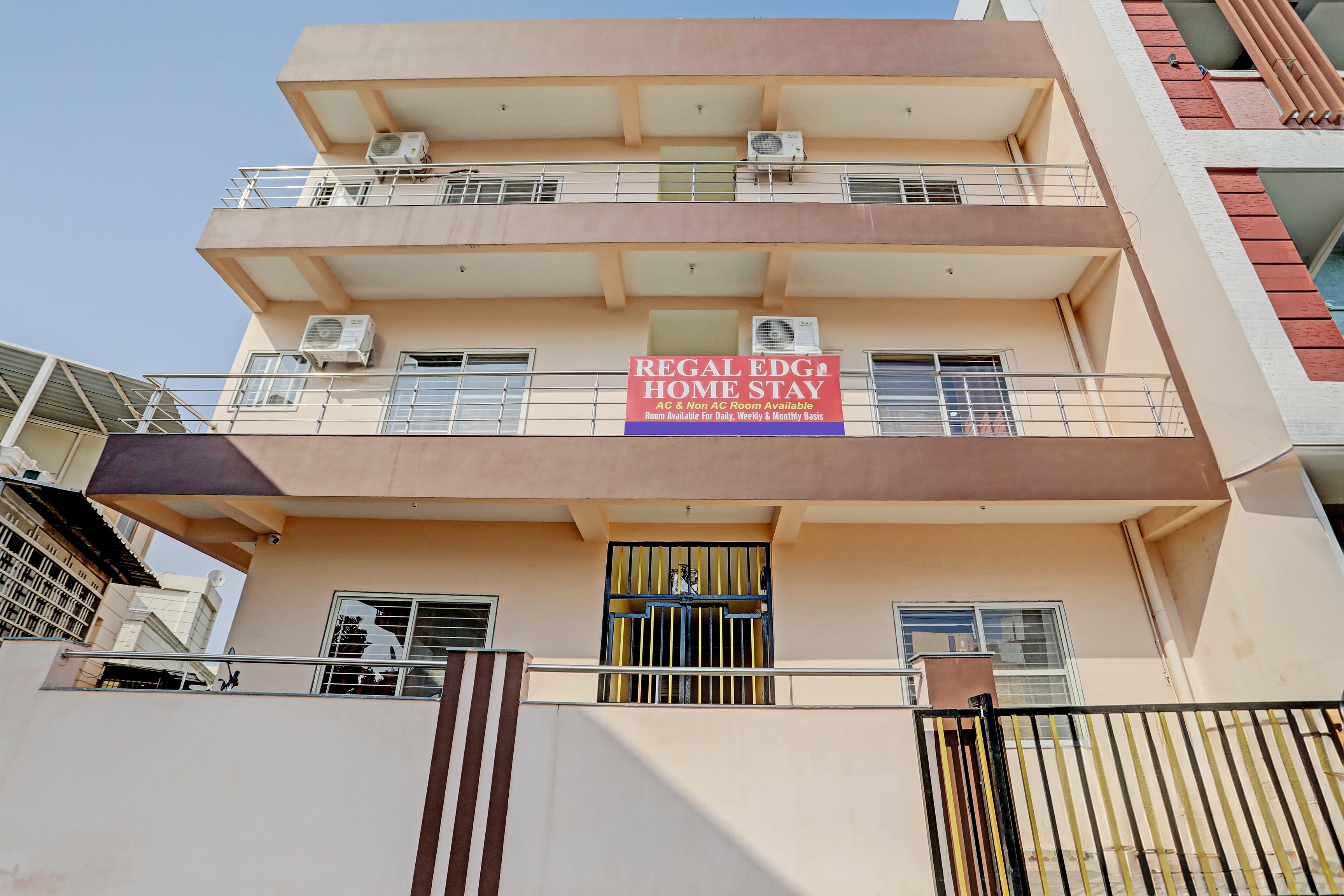 Hotel O Regal Edge, Flagship Bhopal, Book @ ₹1134 - OYO