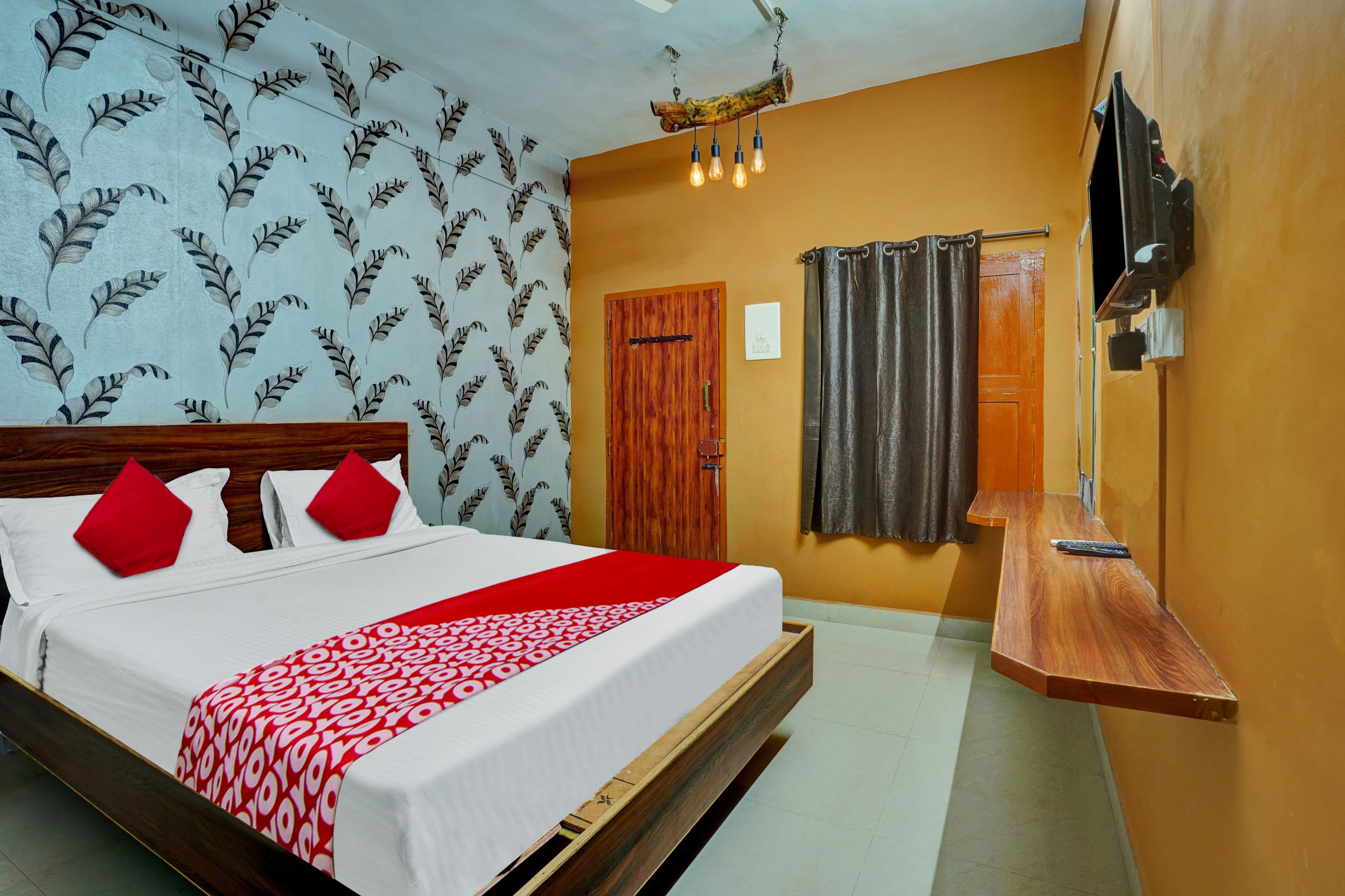 OYO Flagship Ar Grand , Flagship Madurai, Book @ ₹1795 - OYO