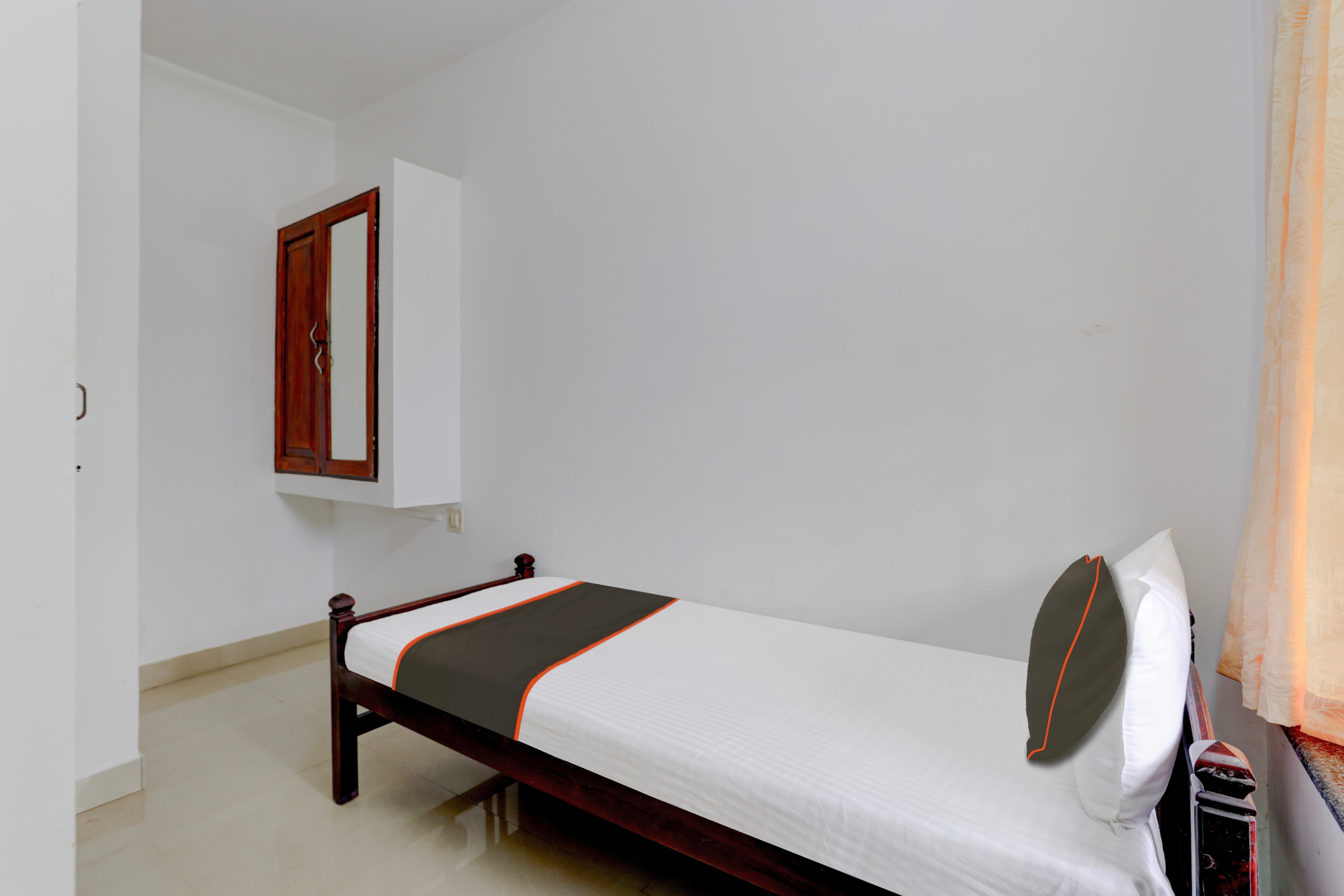 Collection O Nest Hotel. Rooms ,restaurant., Flagship Trivandrum, Book ...