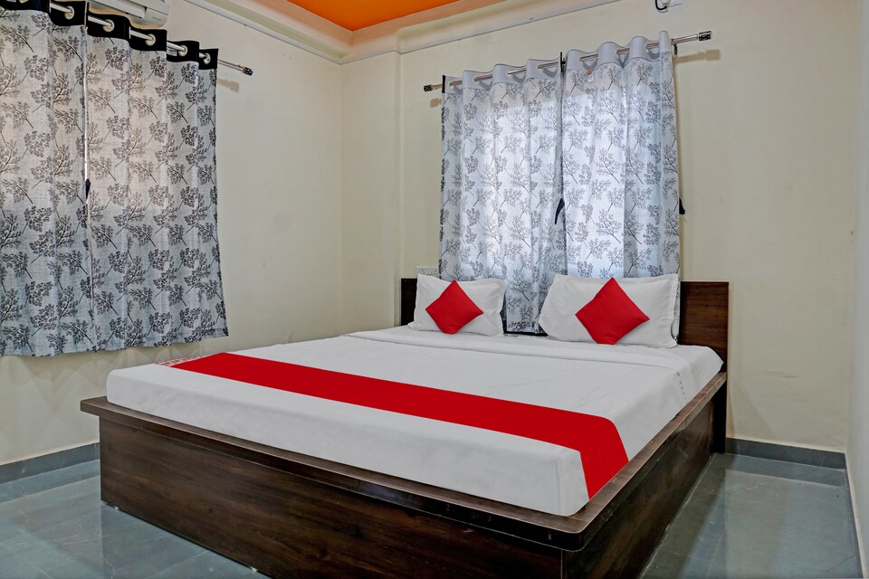 OYO Flagship Sai Balaji Lodge, Flagship Pune, Book @ ₹890 - OYO