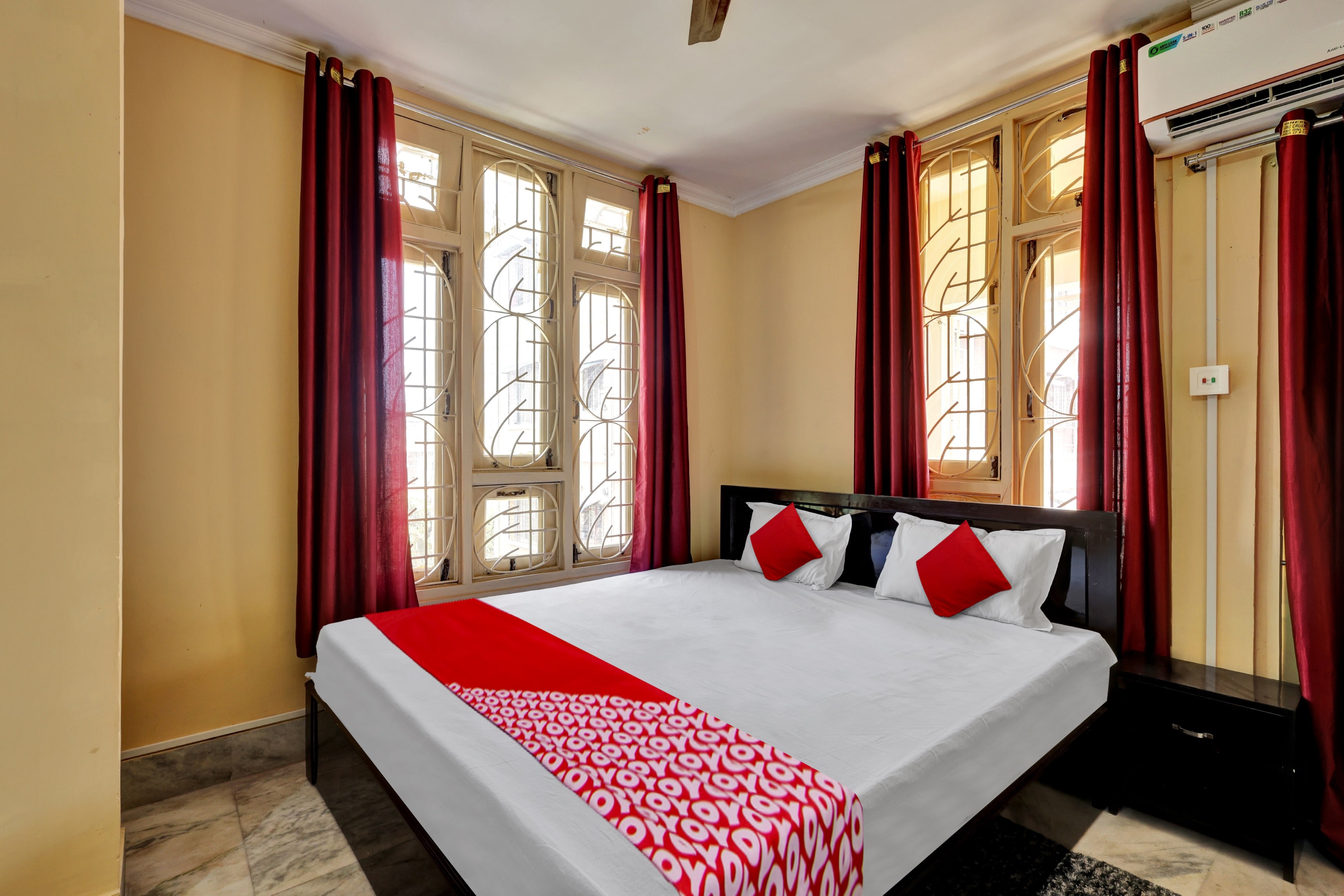 Super OYO Flagship Metro Guest House, Flagship Guwahati, Book @ ₹924 - OYO