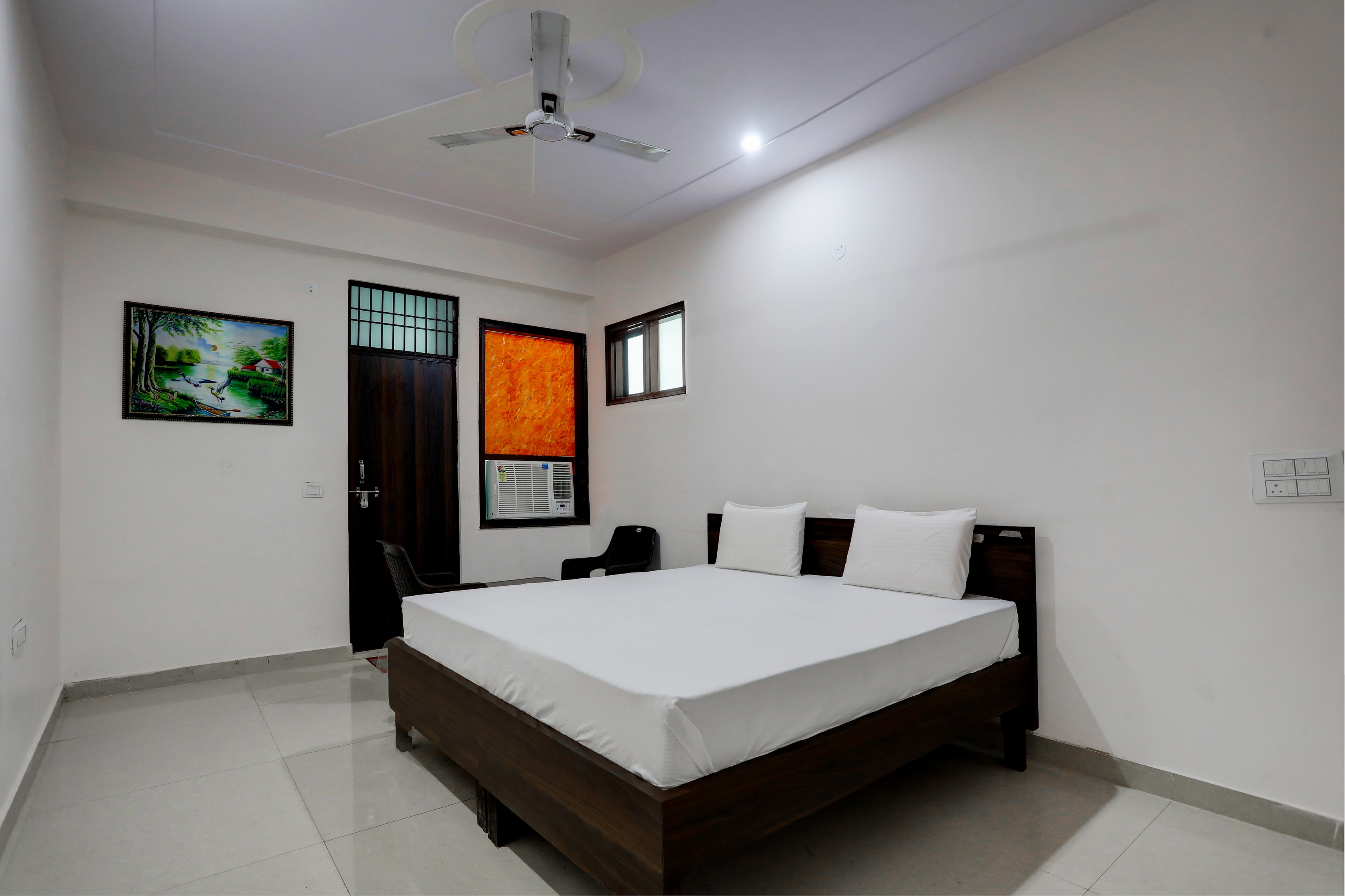 Hotel O Moon Light, OYO Rooms Noida, Book @ ₹680 - OYO