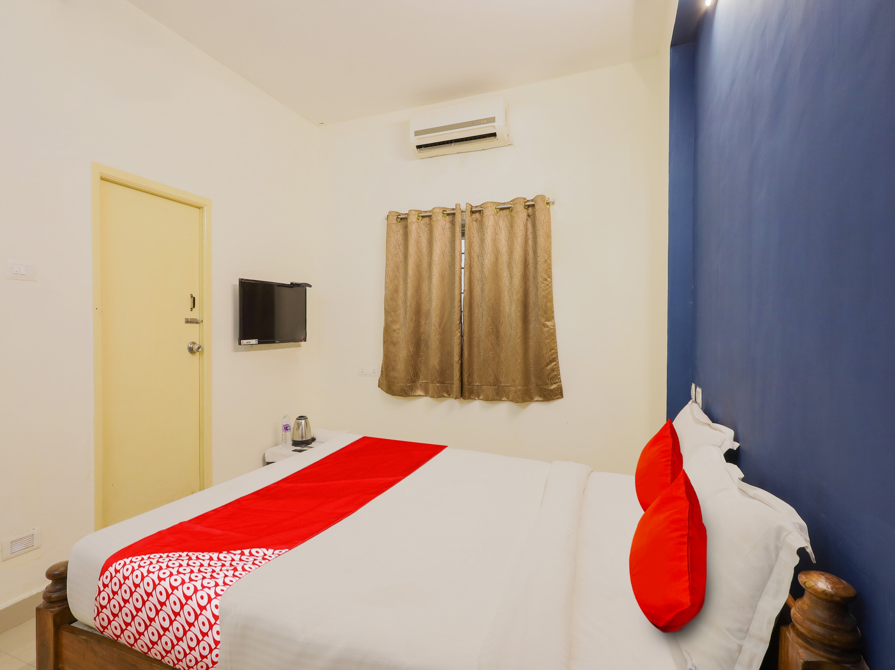 Hotel O Flagship Redfox Hotels, Flagship Chennai, Book @ ₹1032 - OYO