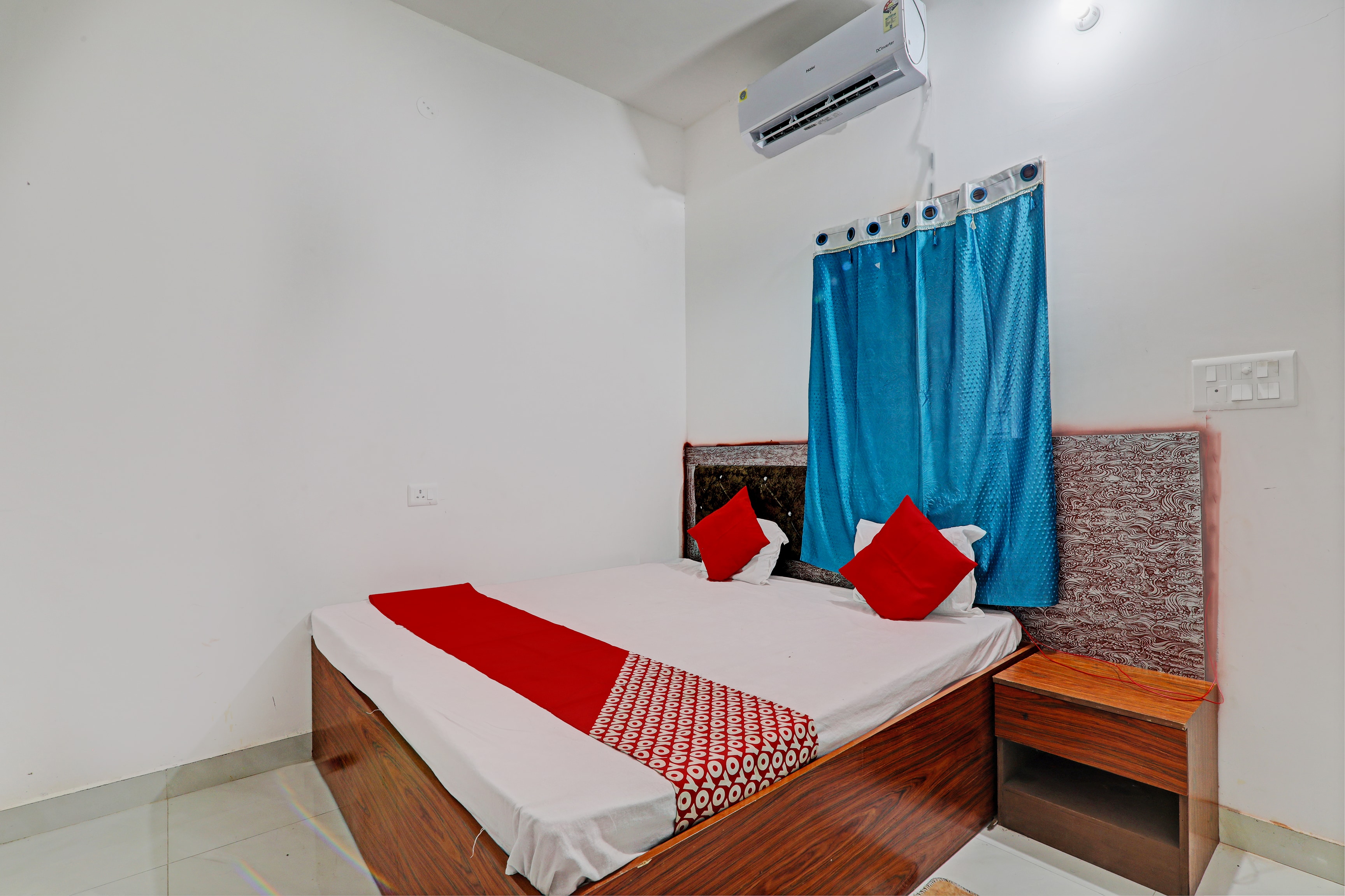 Flagship Lora Palace, Flagship Gorakhpur, Book @ ₹949 - OYO