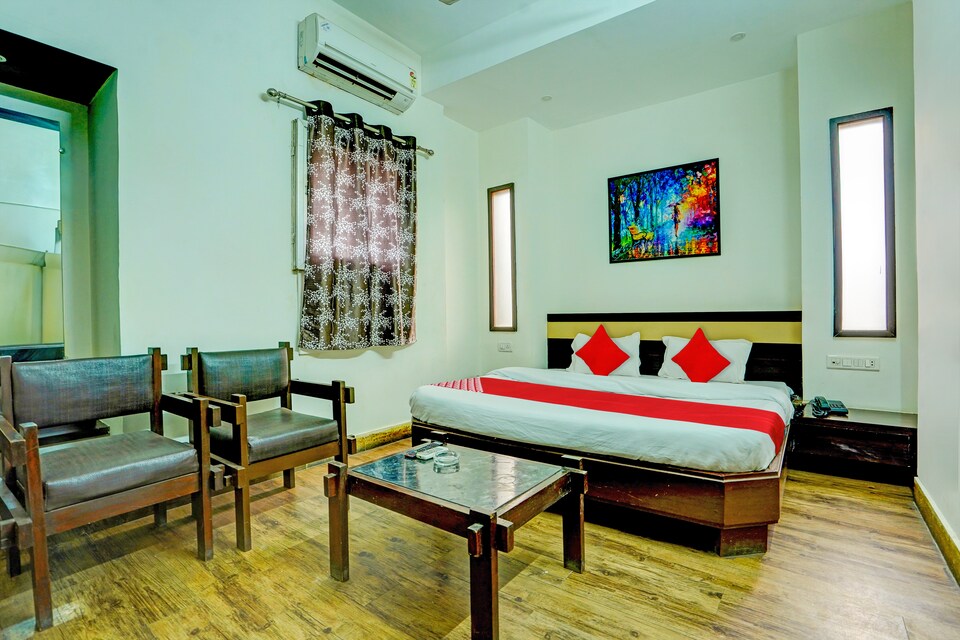 OYO Flagship Hotel Sunshine Deluxe, Flagship Nagpur, Book @ ₹978 - OYO