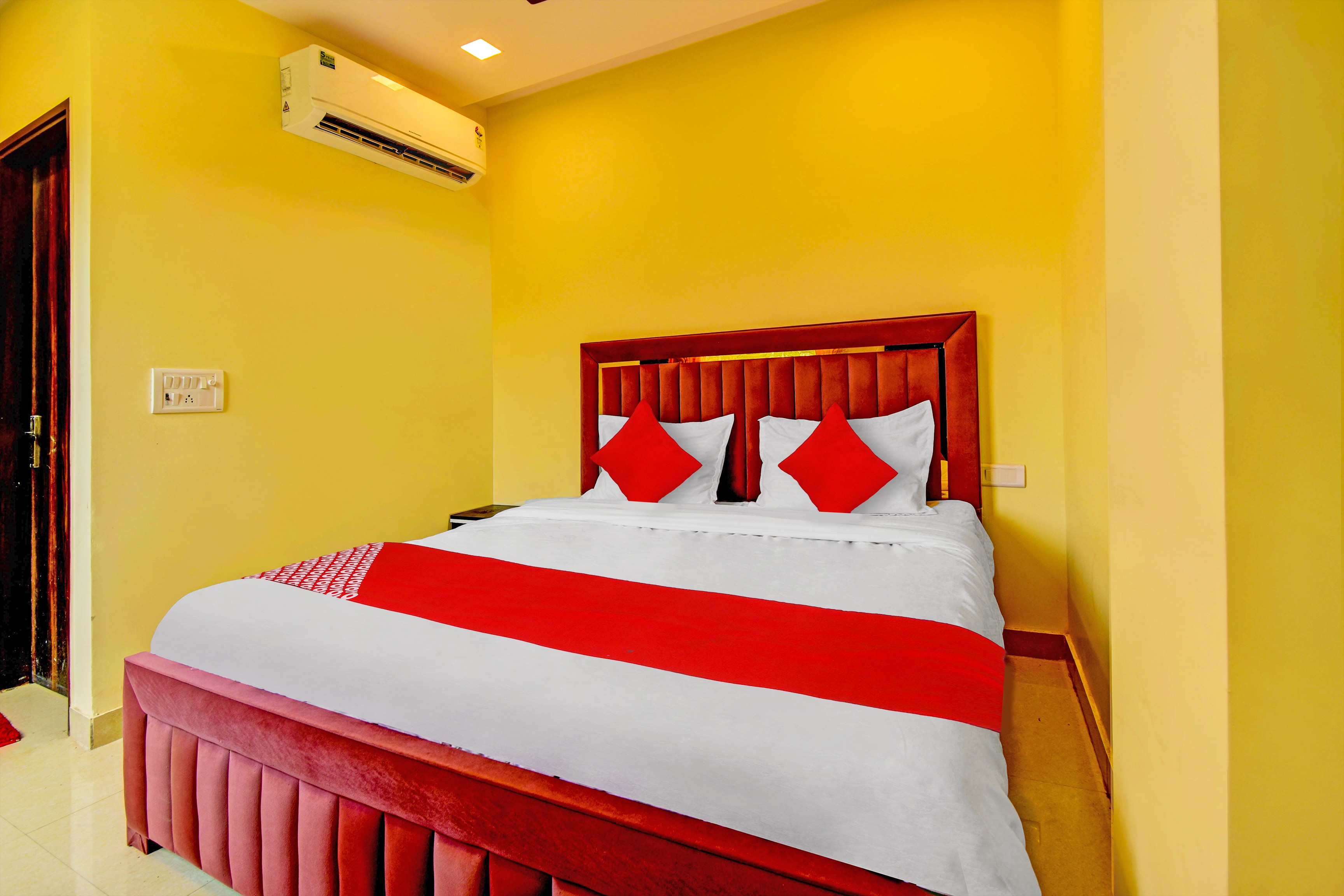 Hotel O Friendship Inn, Flagship Delhi, Book @ ₹1161 - OYO
