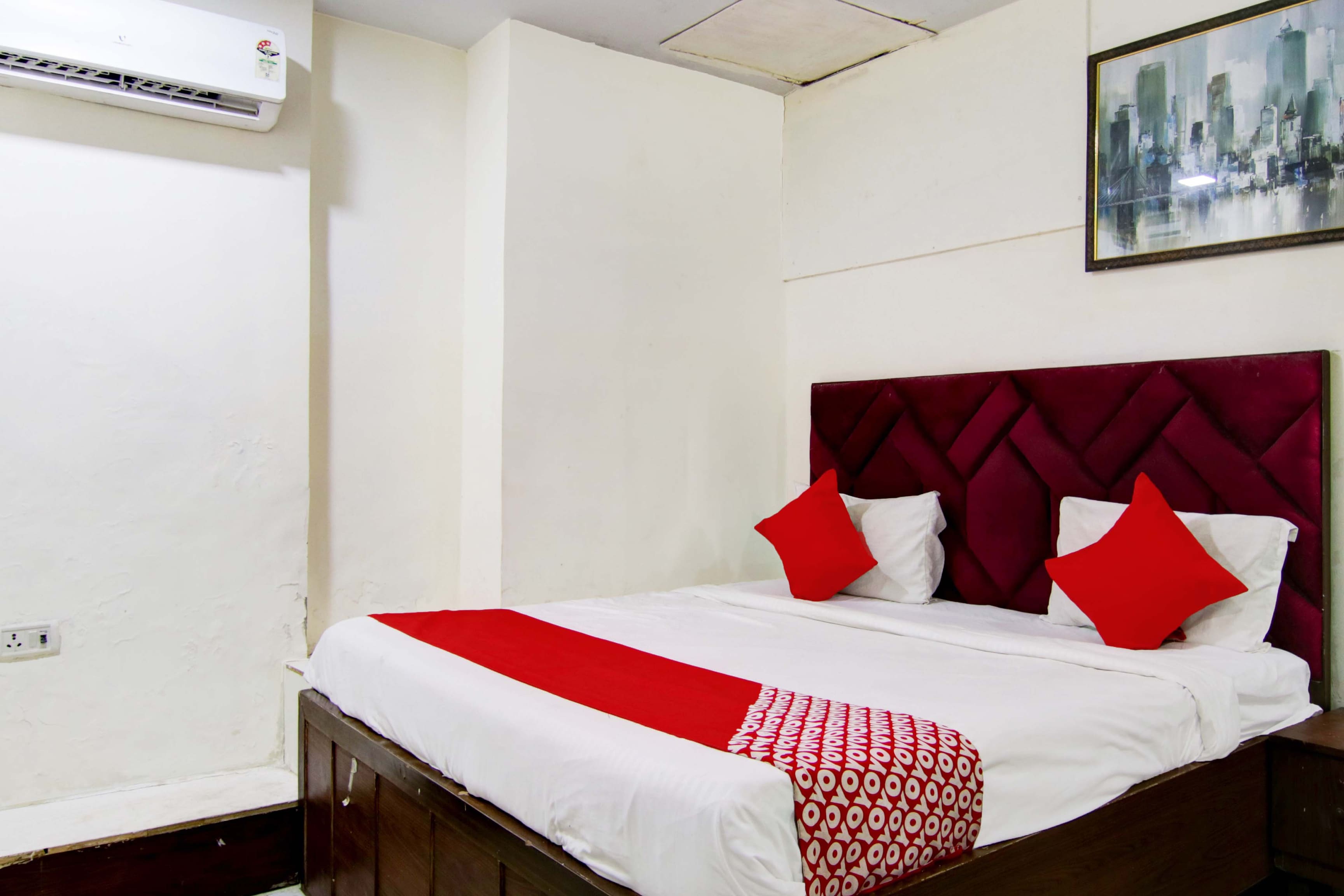 Hotel O Snow Valley, Flagship Delhi, Book @ ₹728 - OYO