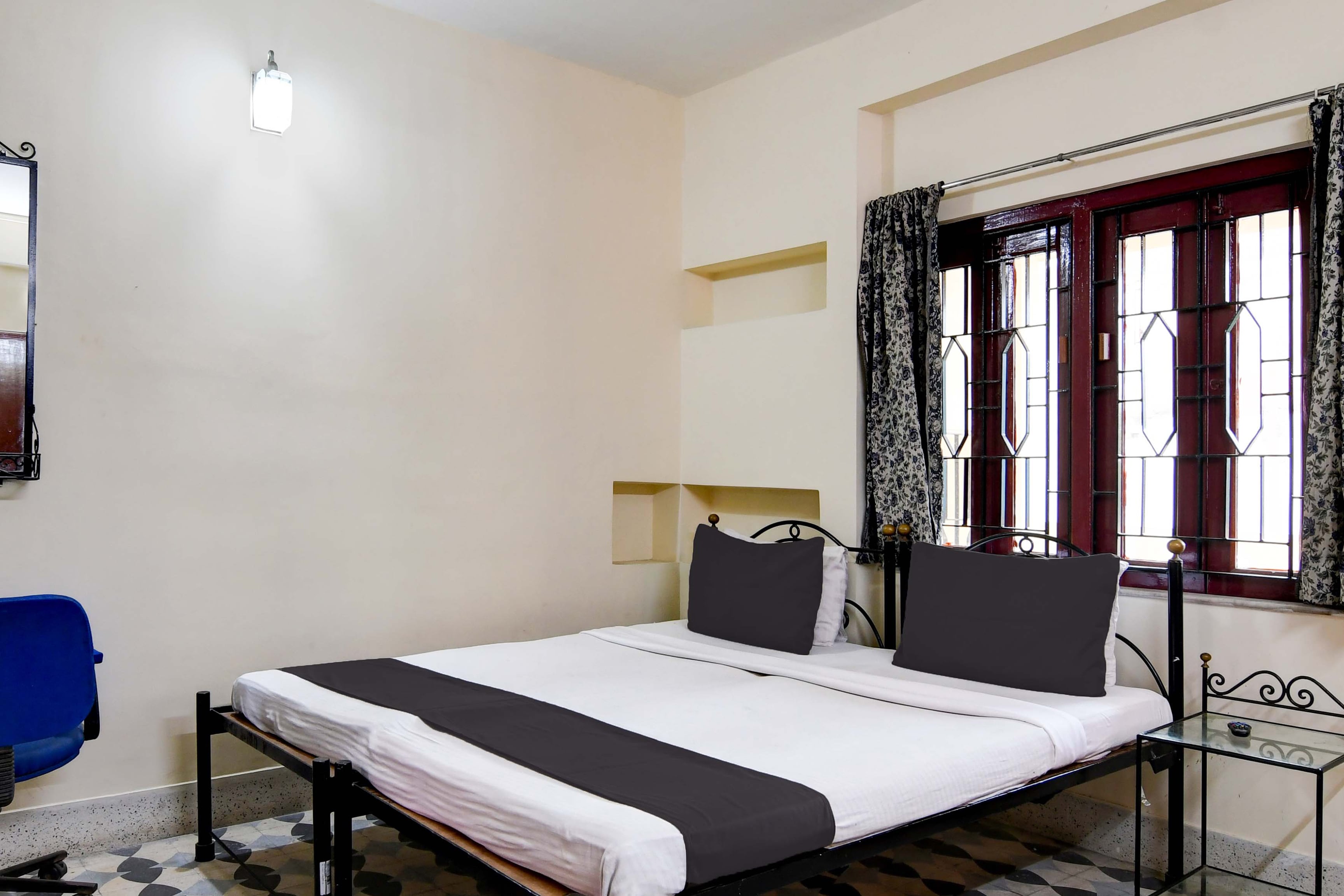 OYO Simplex Guest House Behala, Flagship Kolkata, Book @ ₹950 - OYO