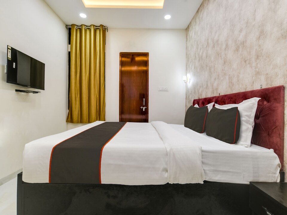 Collection O Hotel Iconic Stay, Collection O Indore, Book @ ₹1221 - OYO