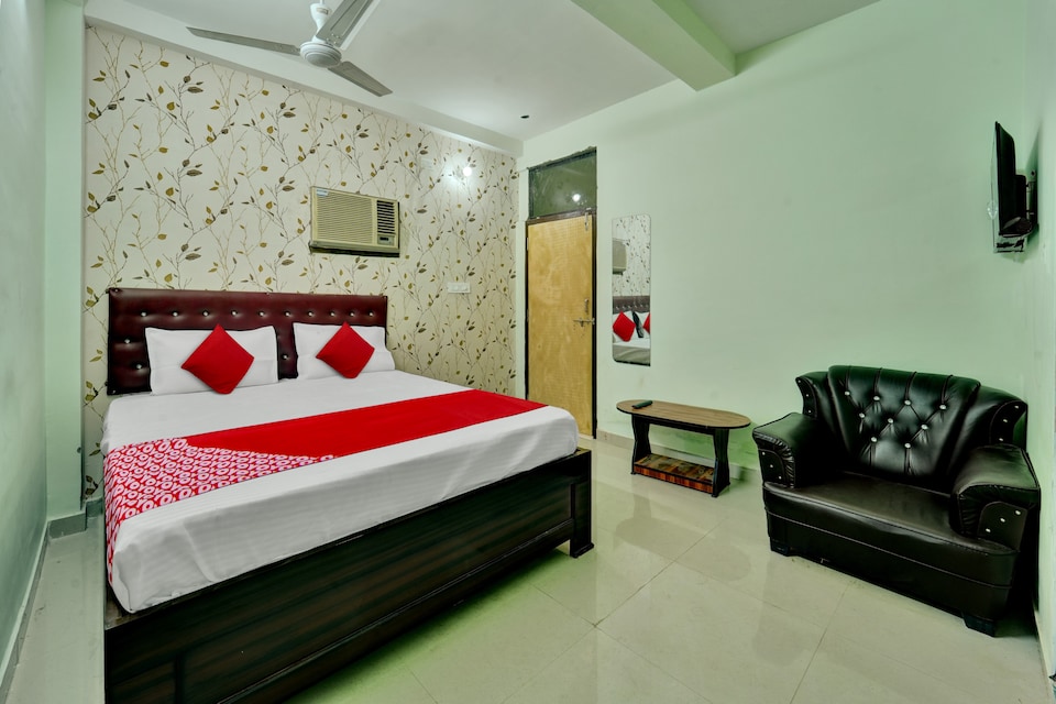 OYO Flagship Hotel Grand Palace, Flagship Patna, Book @ ₹549 - OYO