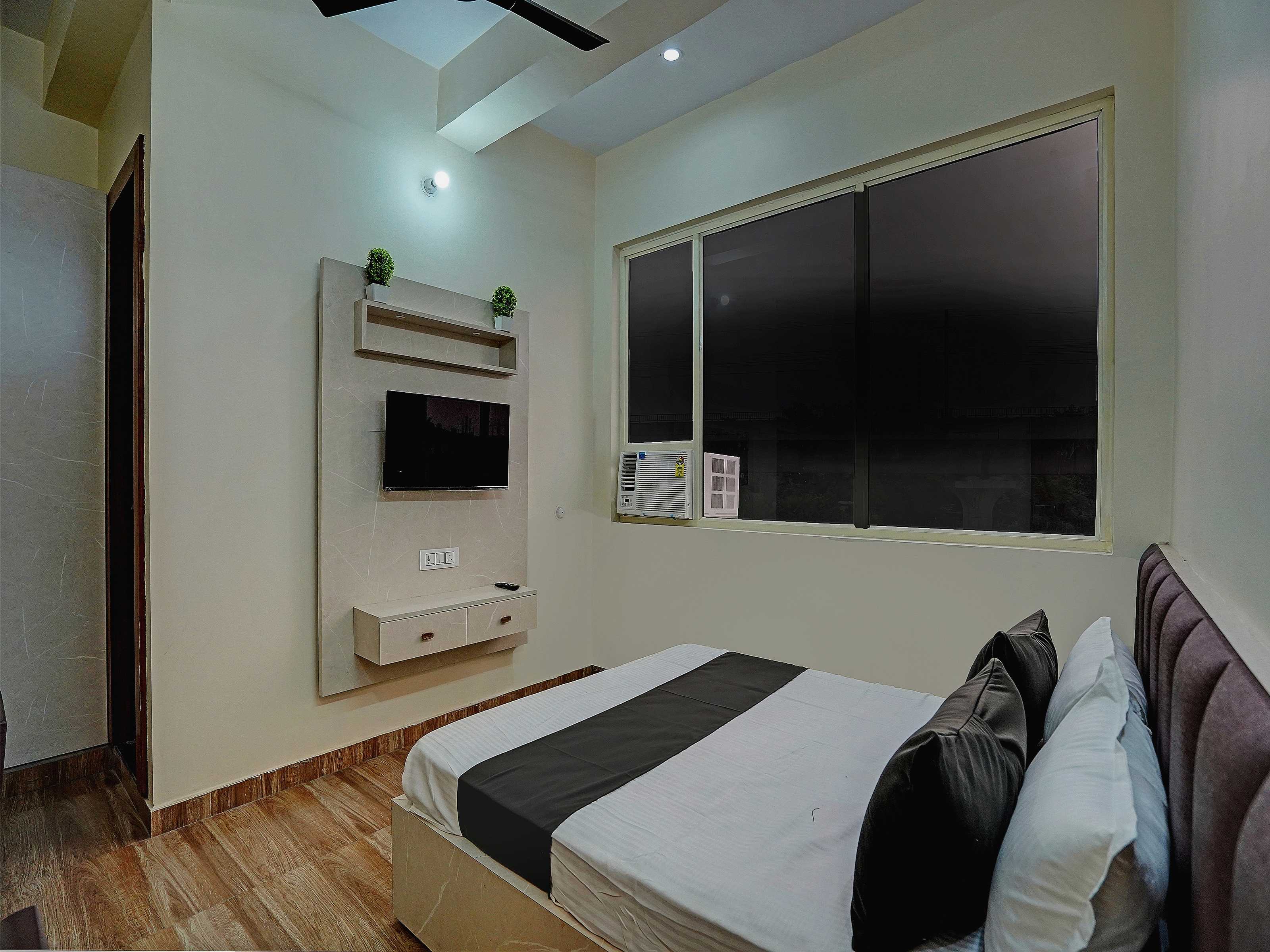 Hotel O AXN RESORT, Flagship Ghaziabad, Book @ ₹1095 - OYO