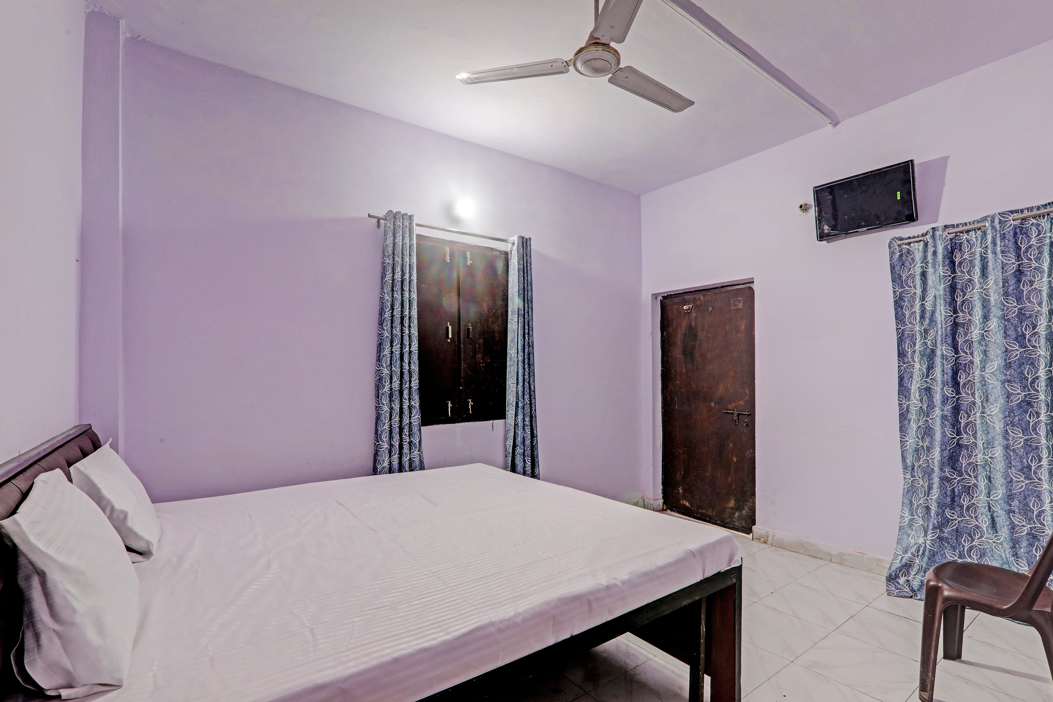 Hotel O by OYO Gracious Guest House, Flagship Lucknow, Book @ ₹606 - OYO