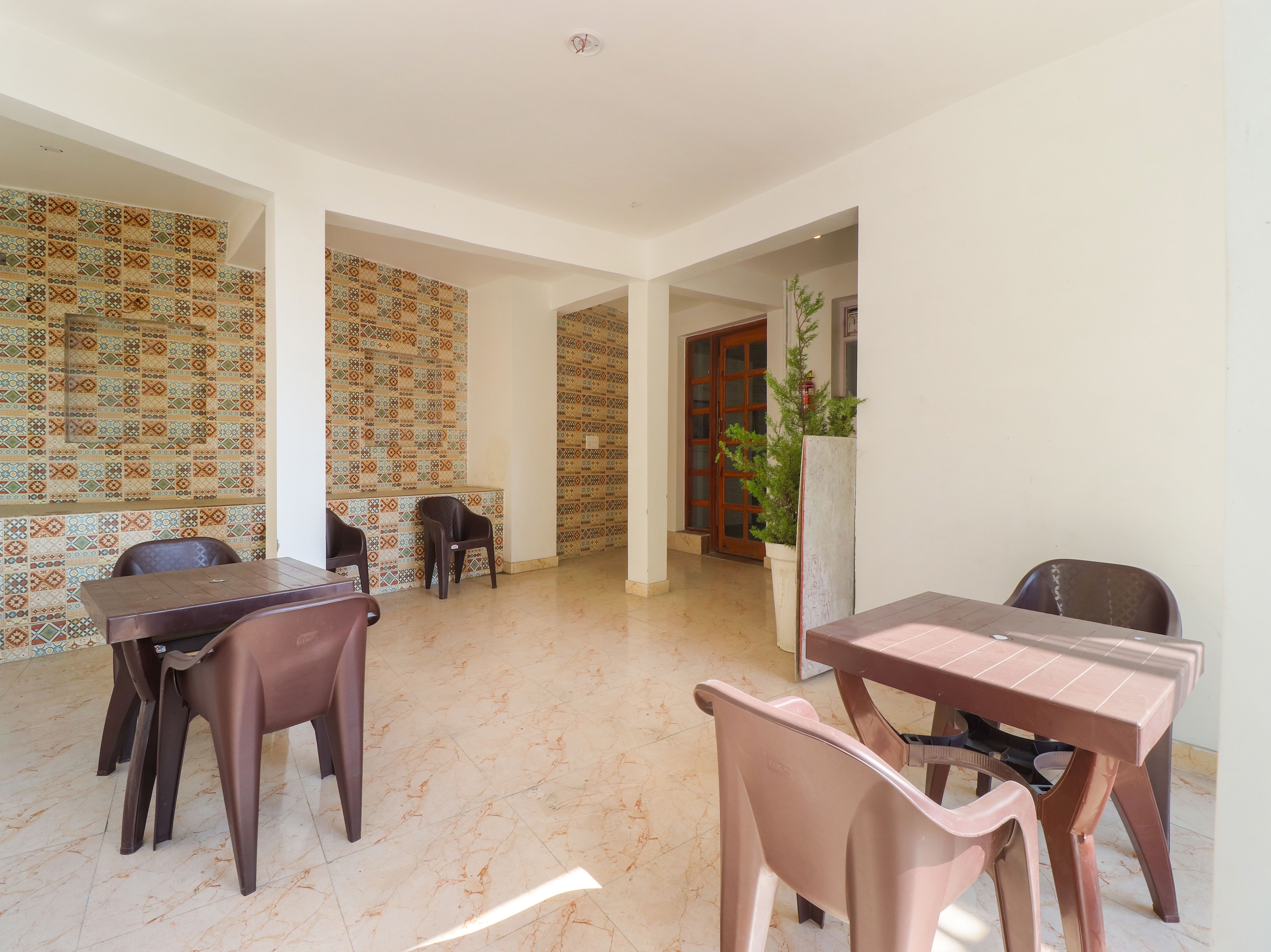 Collection O SS HOTEL, Collection O Mussoorie, Book @ ₹5074 - OYO