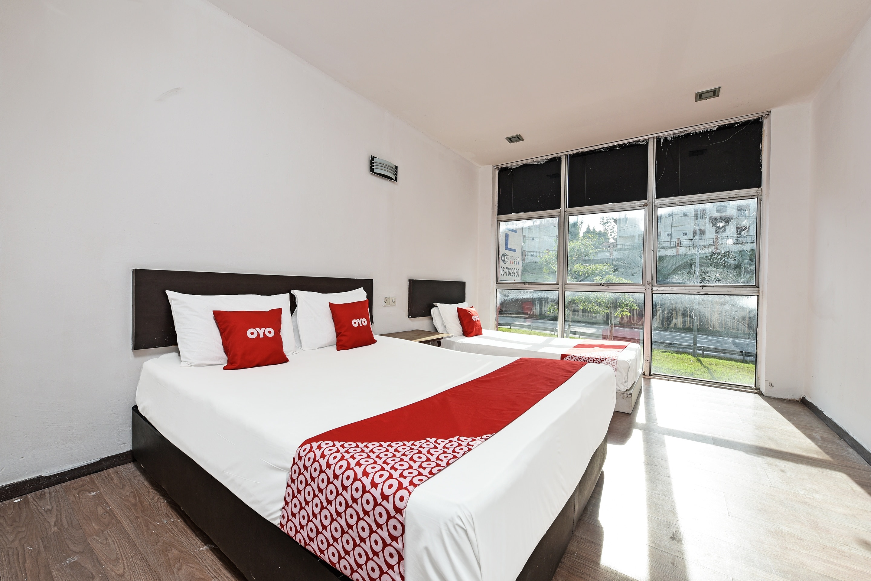 OYO 90892 L&E Hotel, OYO Hotels Seremban, Book @ RM89 - OYO