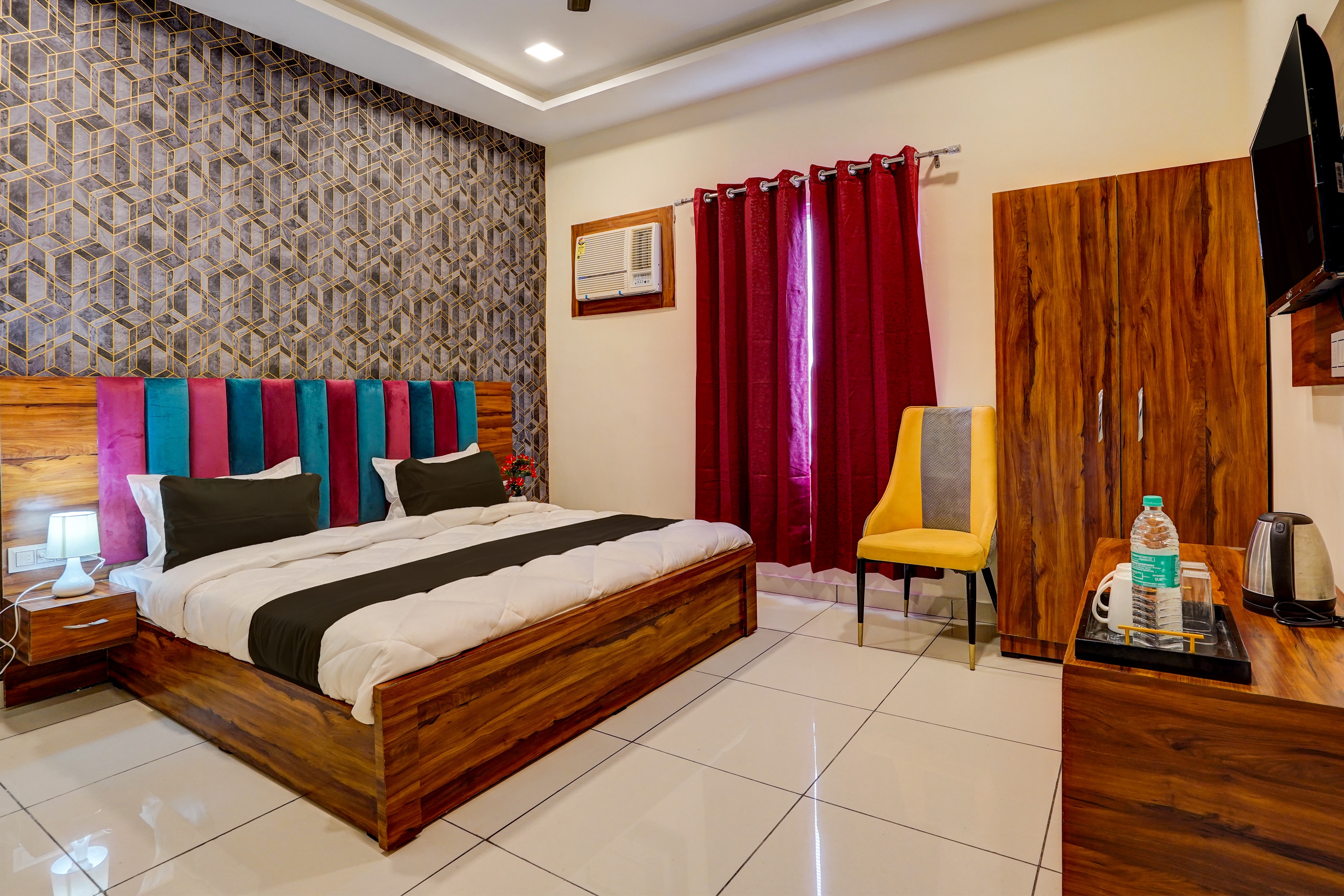 Collection O Amit Legagcy Resort, Collection O Kanpur, Book @ ₹728 - OYO