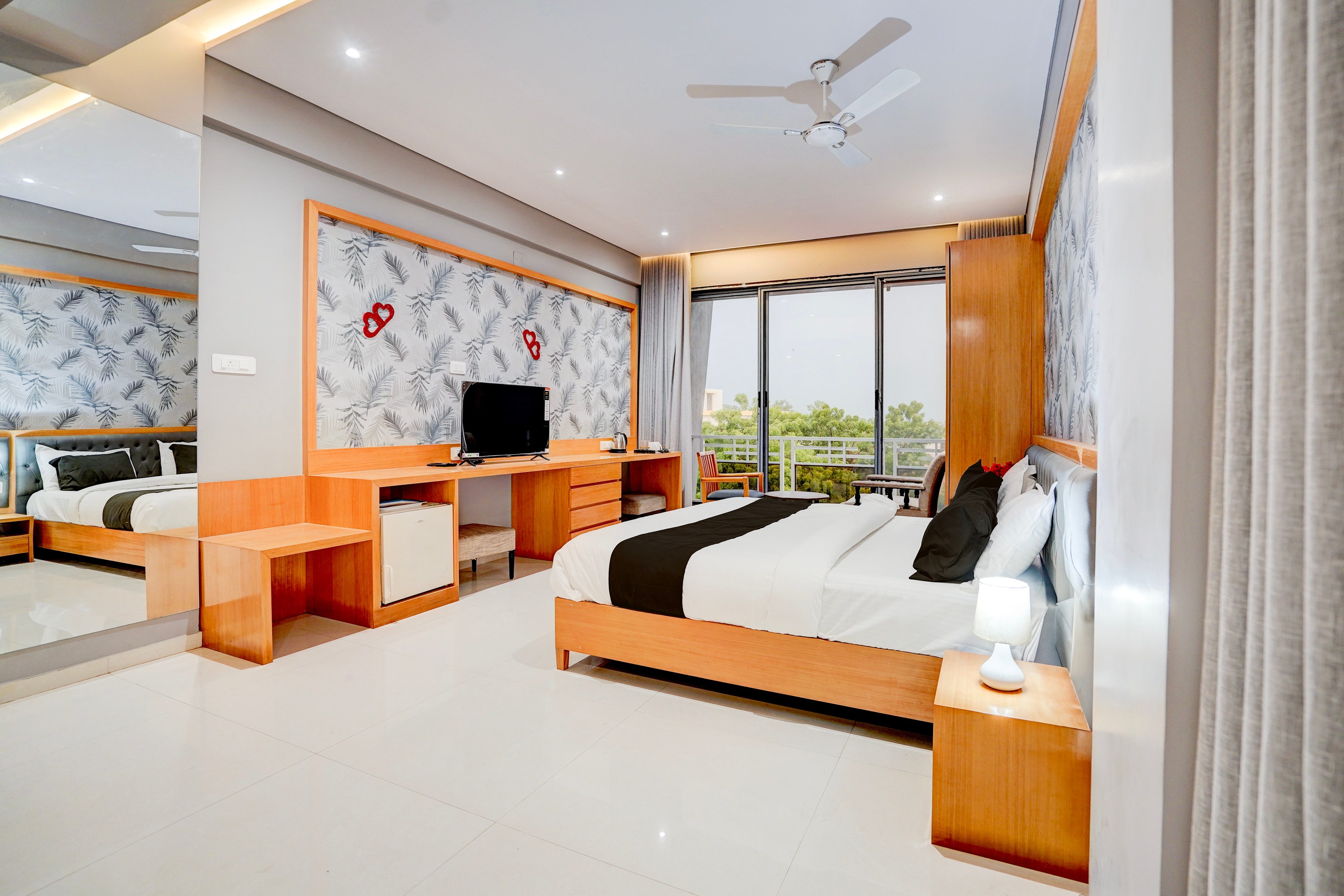 Townhouse Hotels in Devbhoomi Dwarka, Starting @ ₹940 - Upto 71% OFF on ...